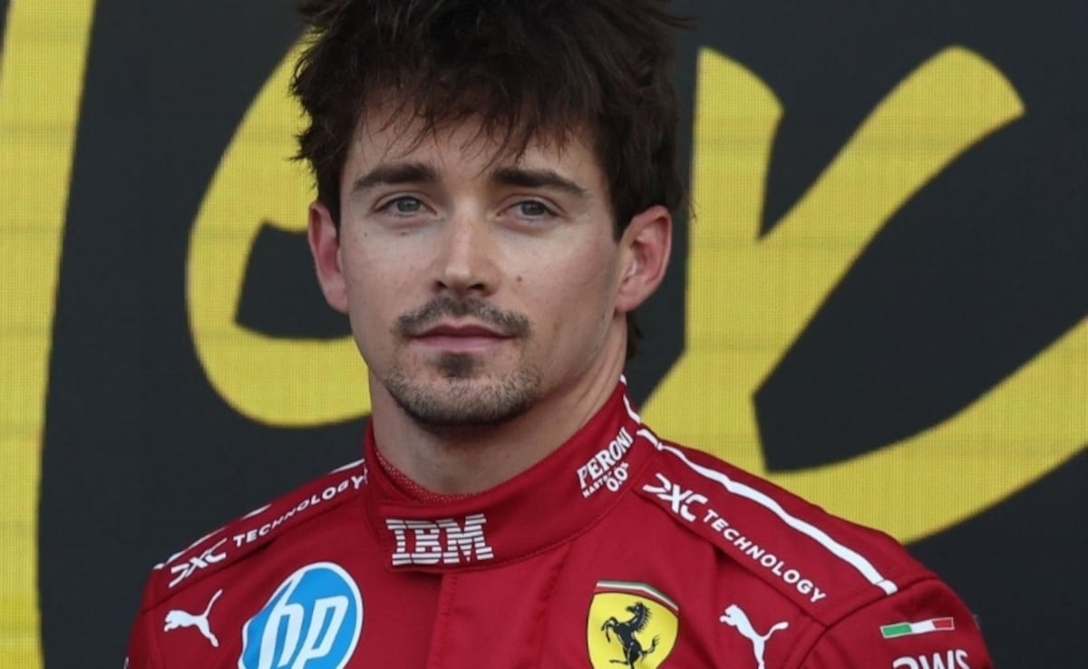 Plane Carrying Nigeria Football Team Forced To Make Emergency Landing ...