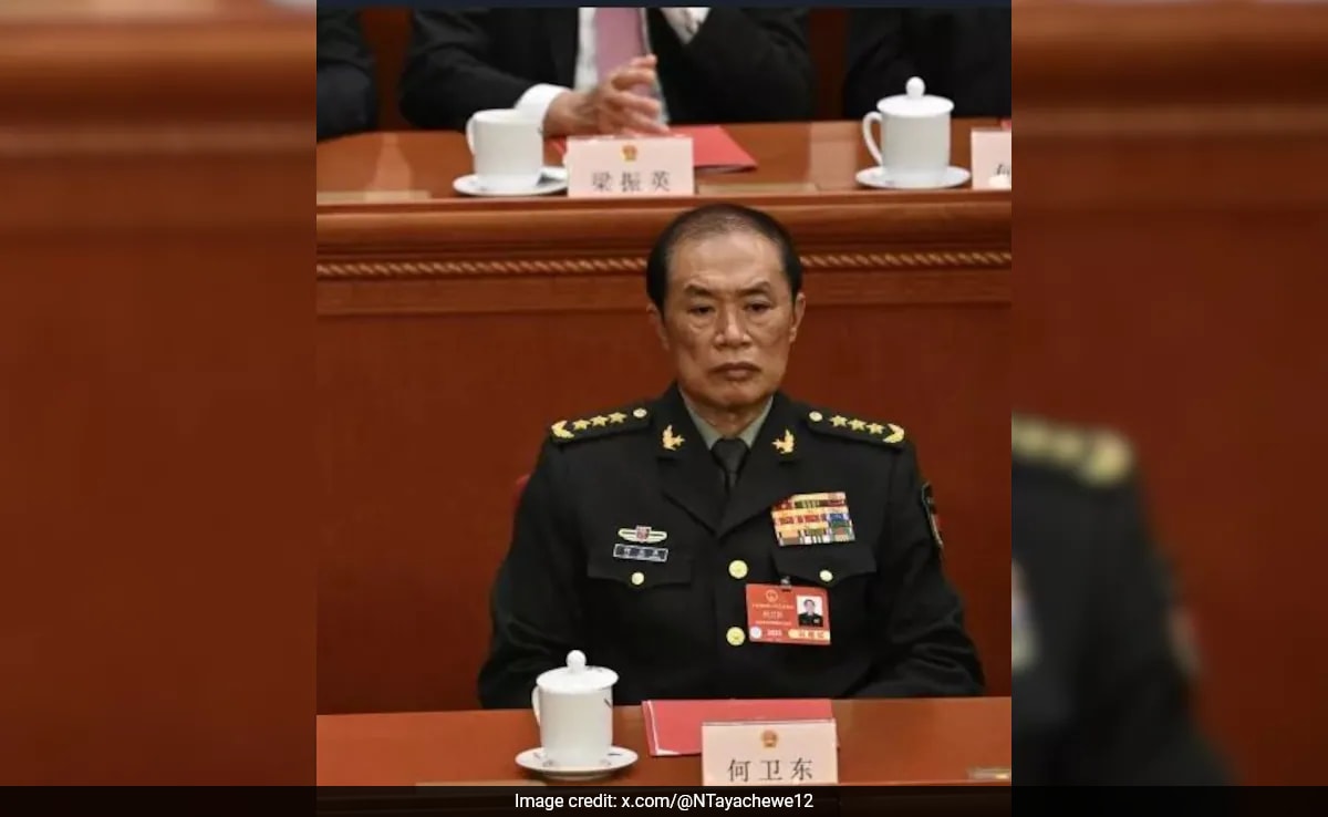 China Expels Top General, Eight Military Officials Over Corruption