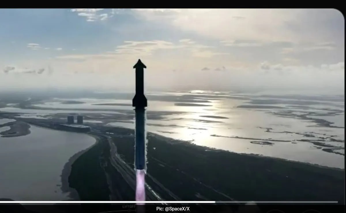 Video: Musk's SpaceX Rocket Booster Makes Planned Crash In Gulf Of Mexico