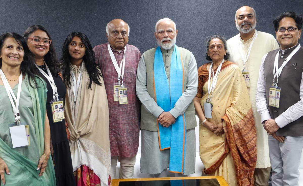 ये है सरदार पटेल का पूरा परिवार, जानें क्या करते हैं उनके बेटे और पोते ...