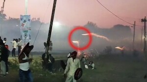 35 Injured During Traditional "Hingot Battle" Post Diwali In Indore