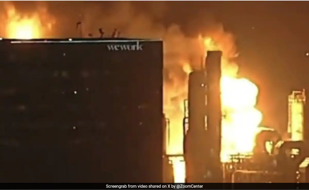 Video: Los Angeles Sky Turns Orange As Fire Breaks Out At Chevron's Oil ...