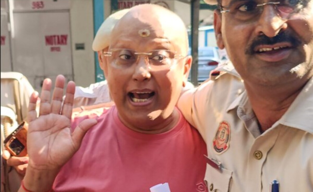 Fake Photos With PM Modi, Barack Obama Found In Delhi Baba's Room: Cops