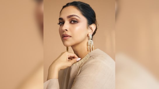 deepika breaks