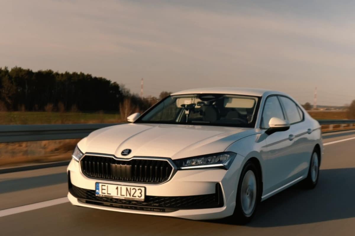 Skoda Superb Covers 2,831 Km On Single Tank, Sets World Record: Details