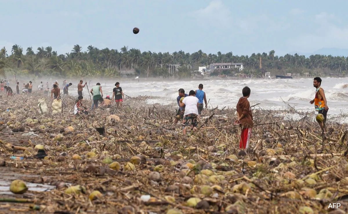 Flooding From Typhoon Kalmaegi Kills 26 In Philippines, Thousands Stranded