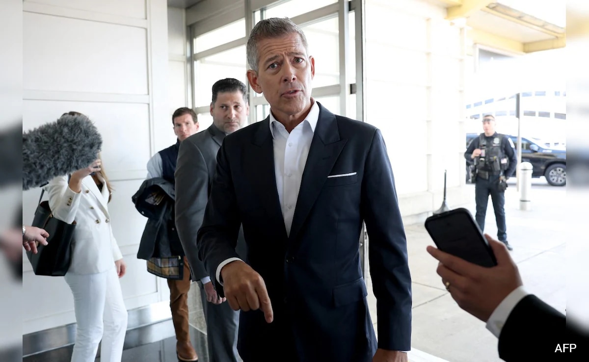 Wear Jeans, Not Pajamas: US Transport Secretary Sean Duffy Calls For ...
