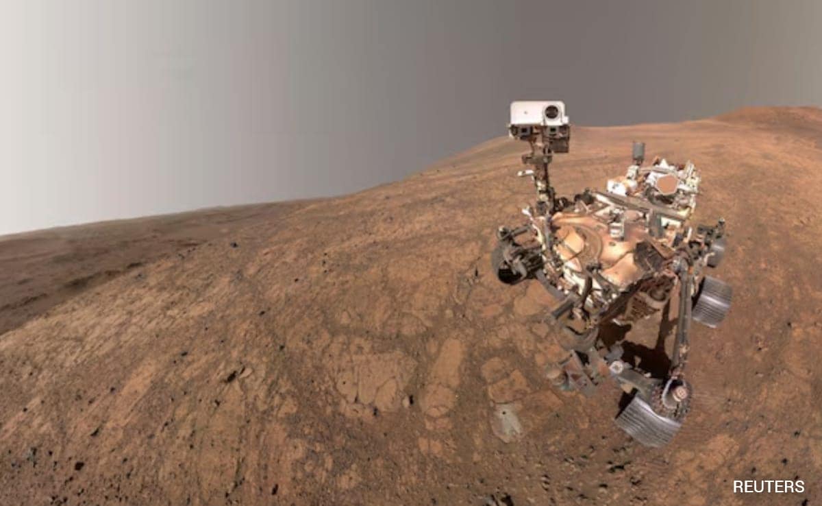 'Mini-Lightning': NASA Rover Detects Electrical Discharges On Mars