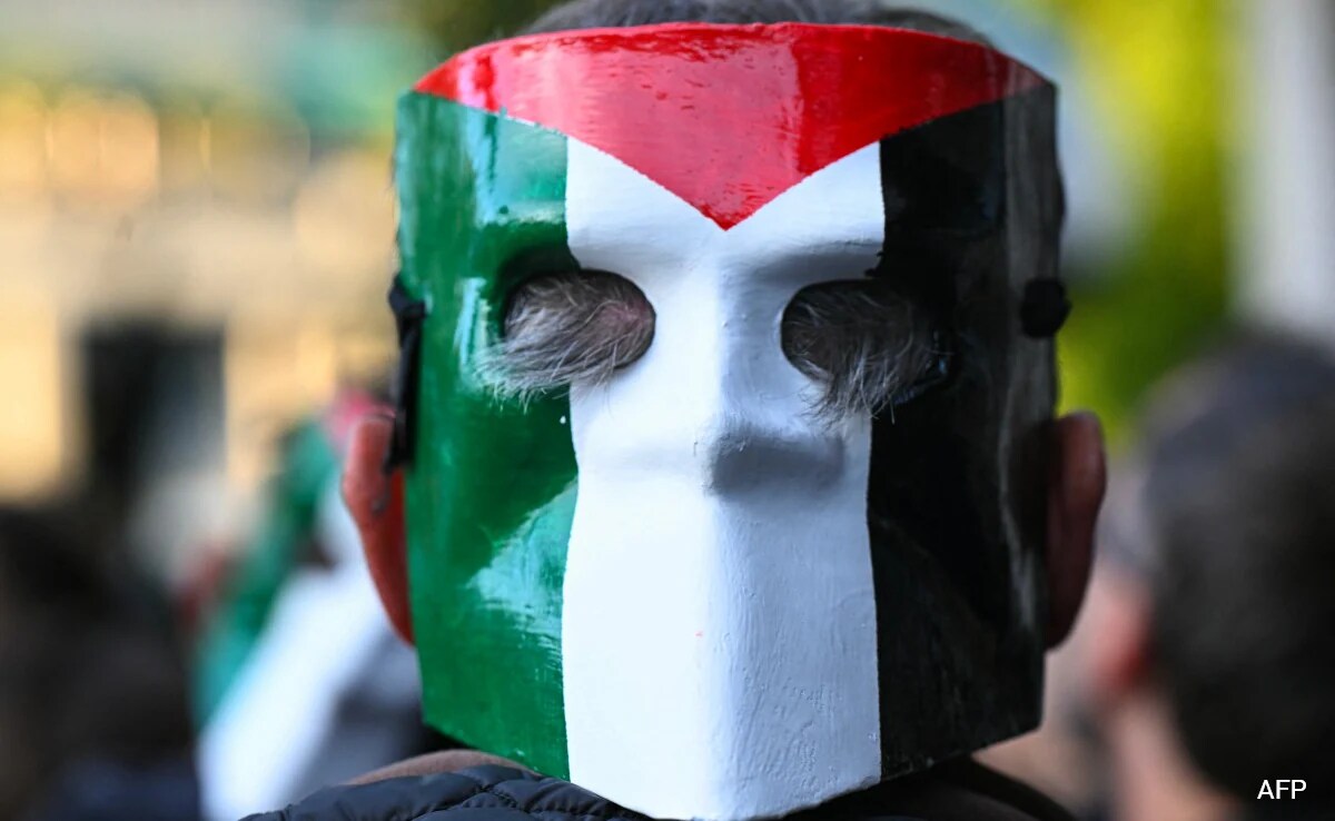 Over 150 Palestinians Were Held For Around 12 Hours In South Africa