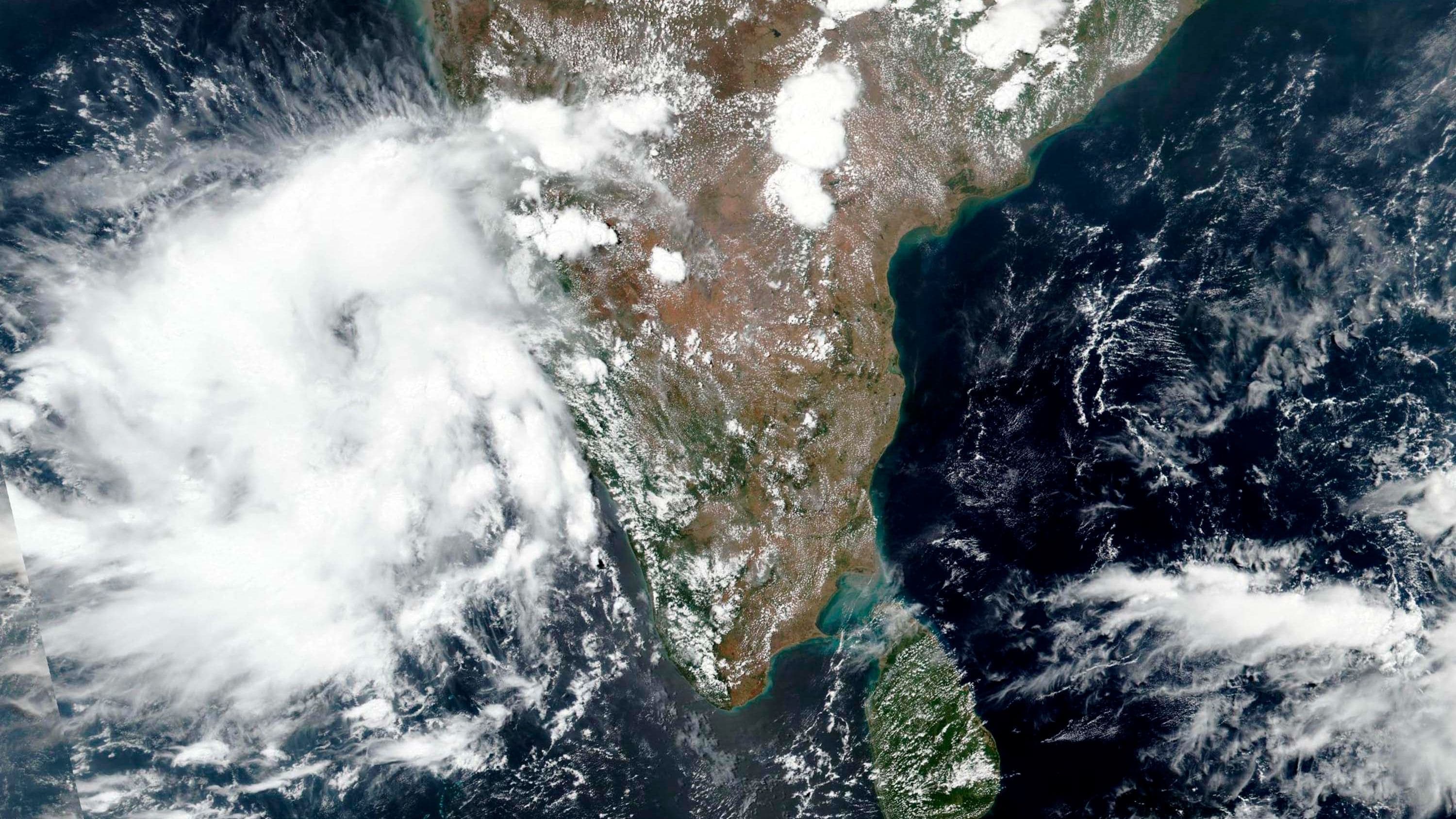 Cyclone Tej Will Not Affect Gujarat, Weather To Remain Dry For One Week ...