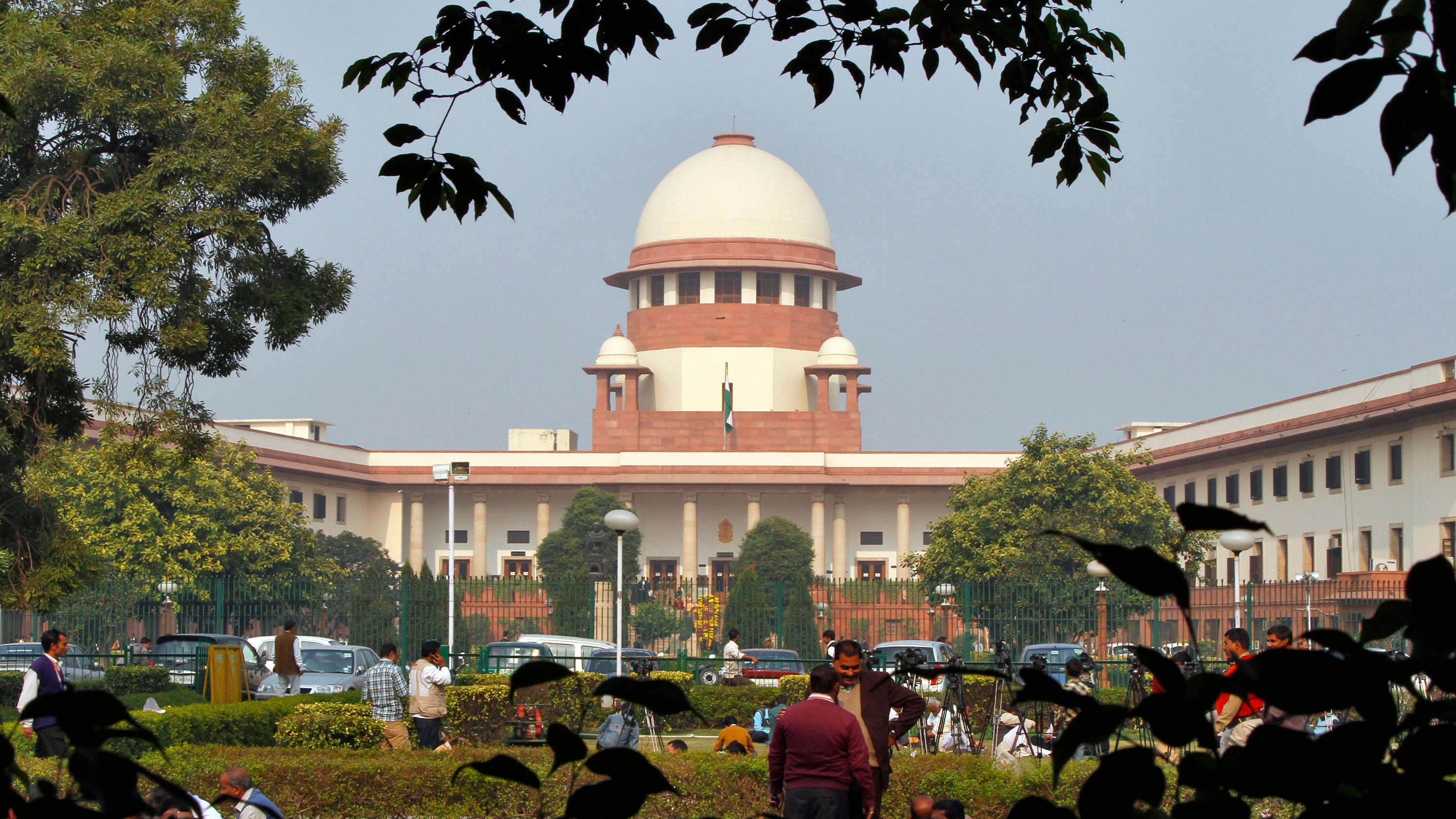 SC Allows Centre's Plea Seeking Rs 5,000 Crore From SEBI-Sahara Fund To ...