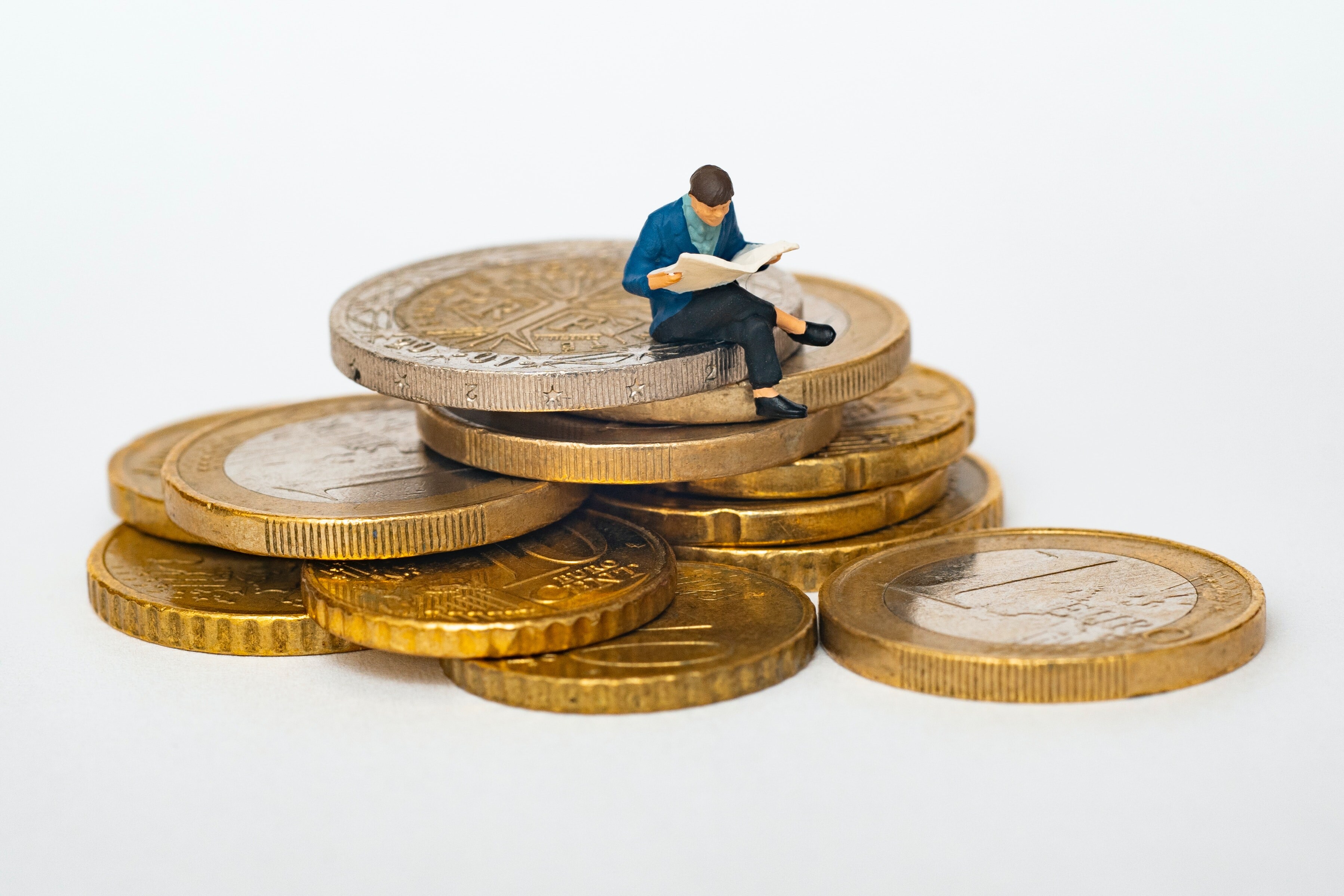 Hybrid Schemes Gain Traction; Attract Rs 14,000 Crore In June Quarter