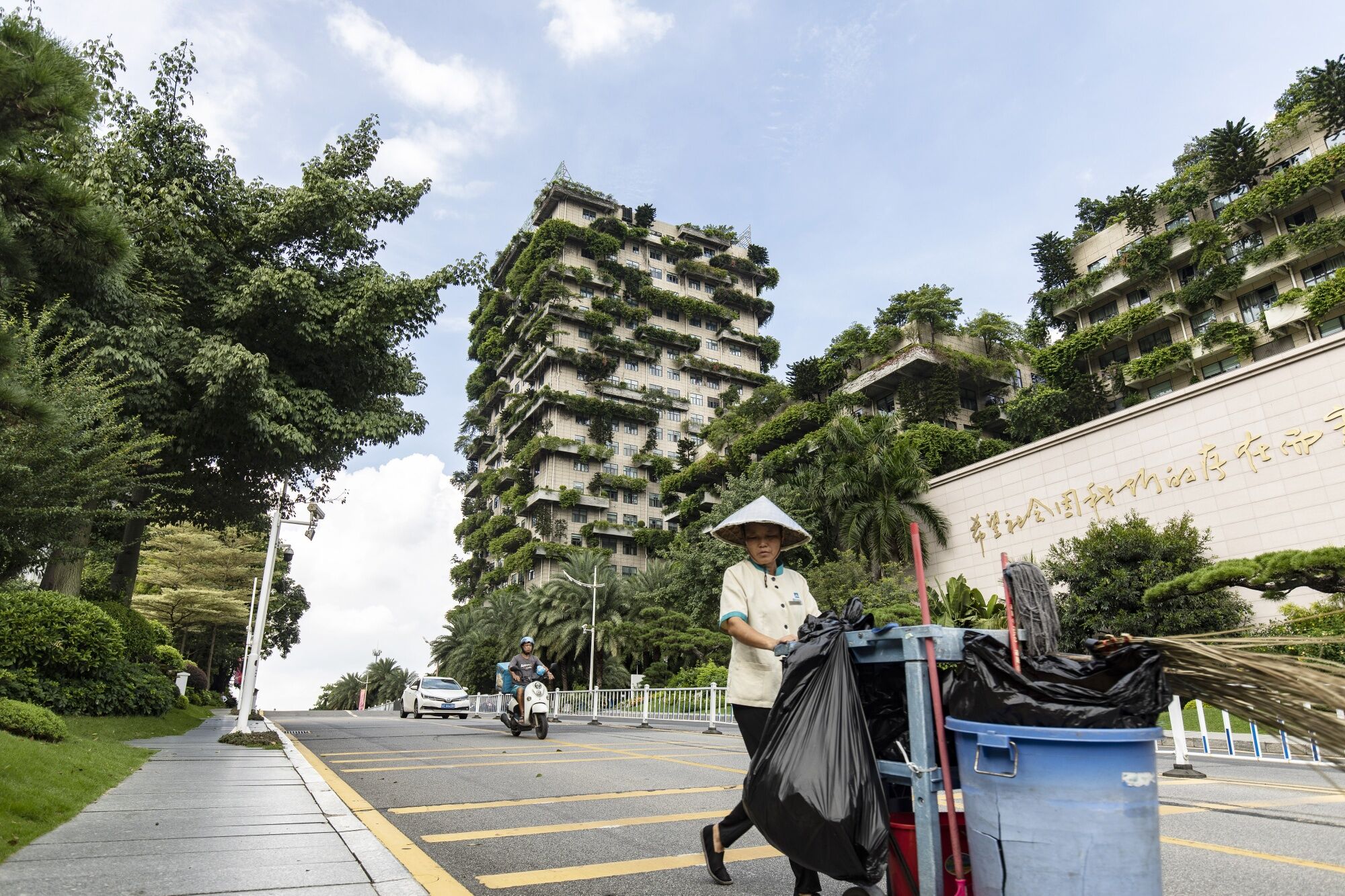 Country Garden Posts Record Loss, Warns of Possible Default