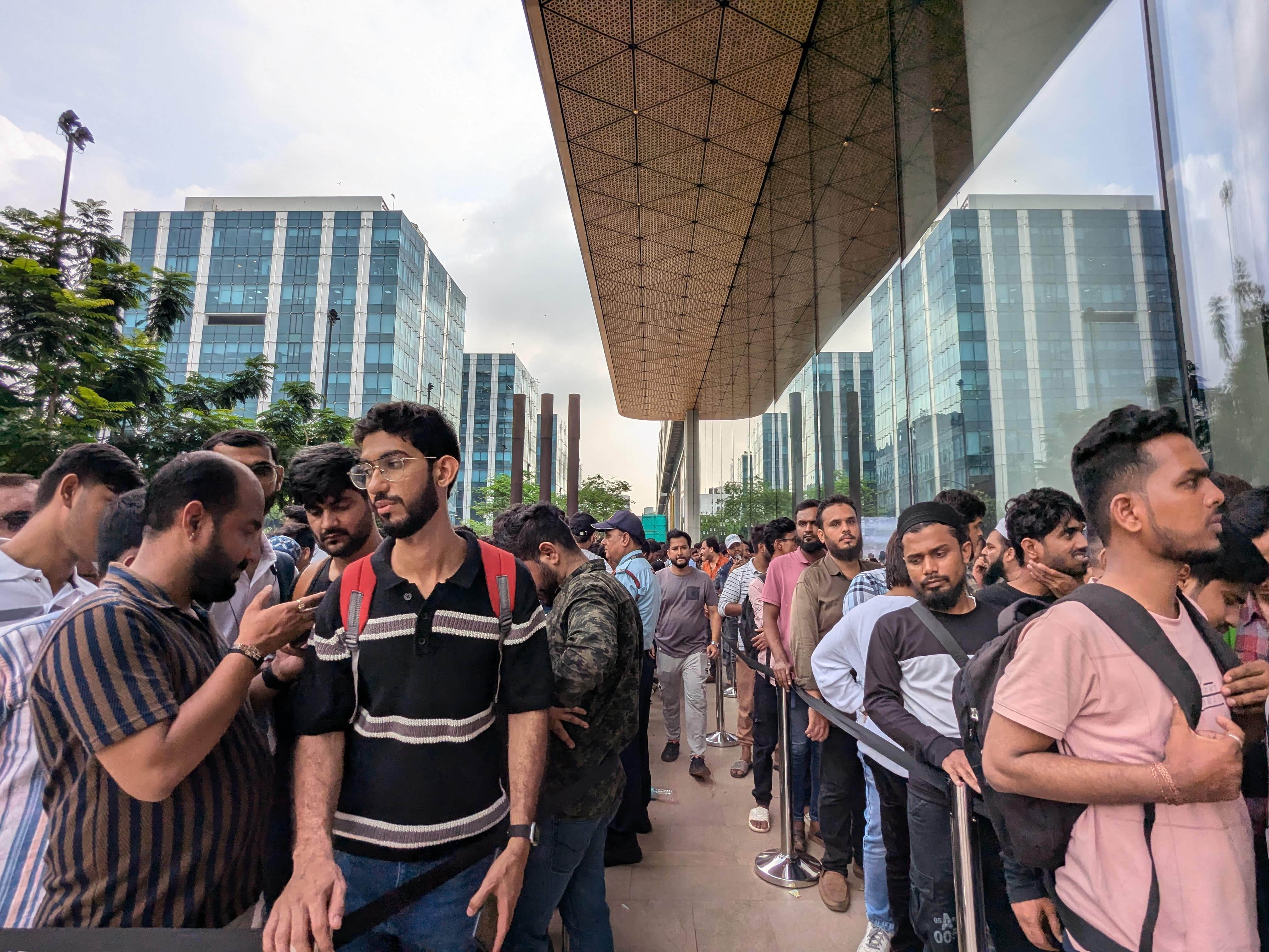 Apple To Launch Four More Stores In India, To Roll Out 'Made-In-India ...