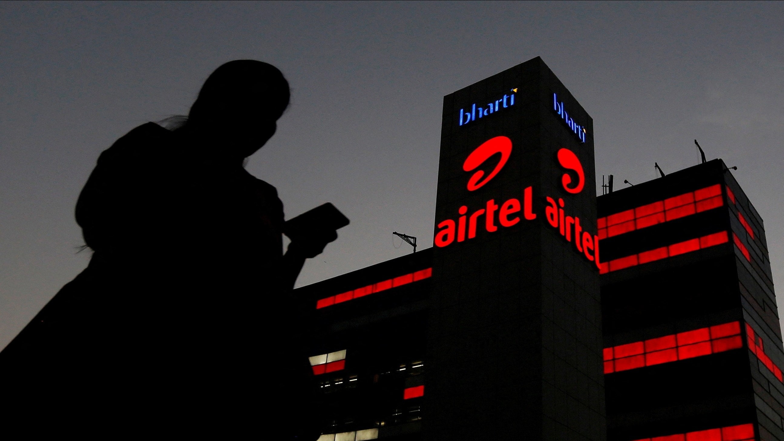 Bharti Airtel Share Price Tumbles Over 2% After Large Trade