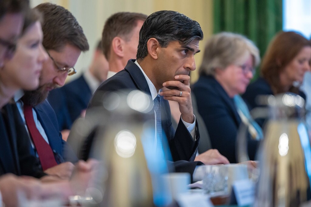 Sunak Mulls Stamp Duty, Top Earner Tax Cuts to Win Back Voters