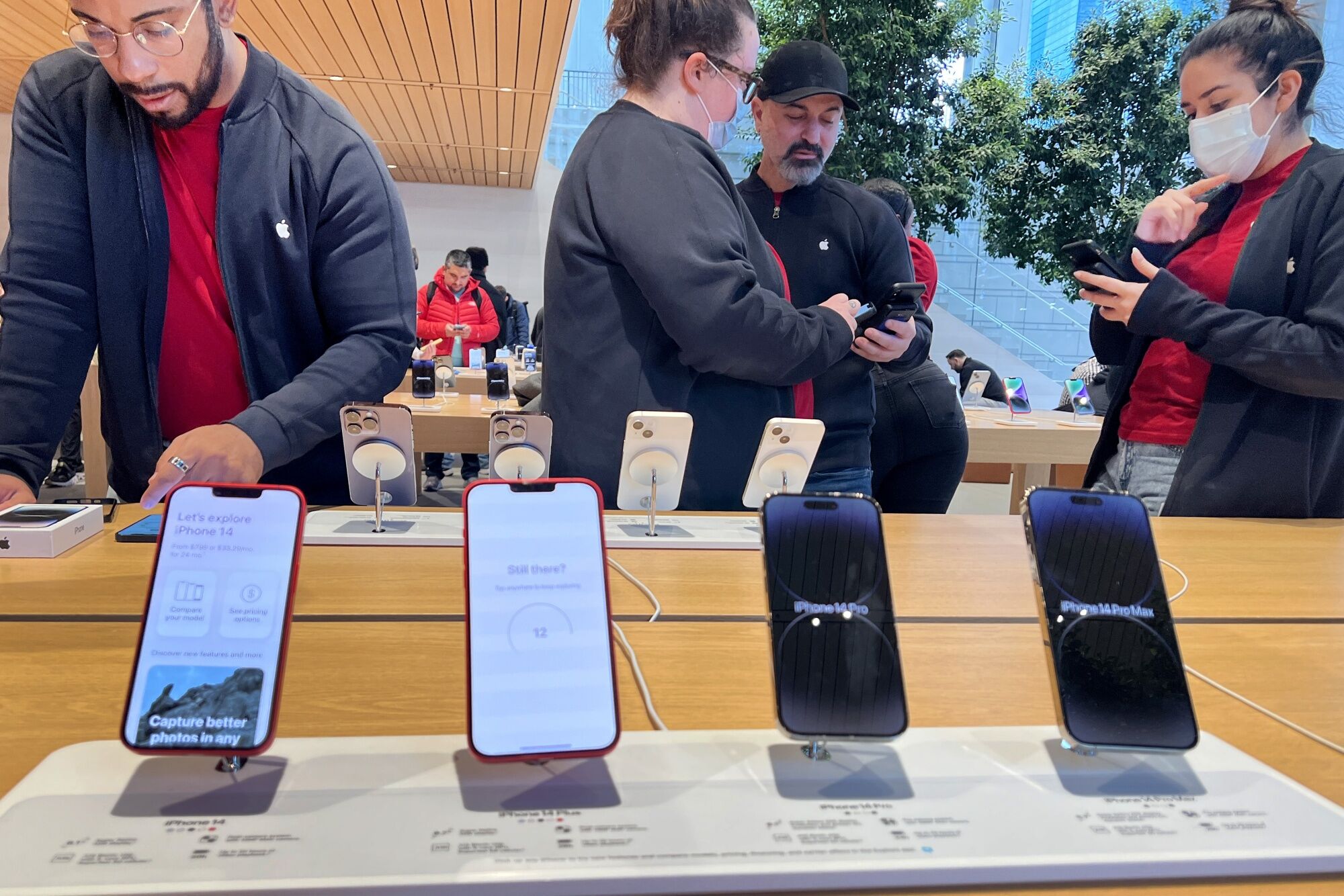 Apple’s Lightning Cable Devotion Lasted Far Too Long