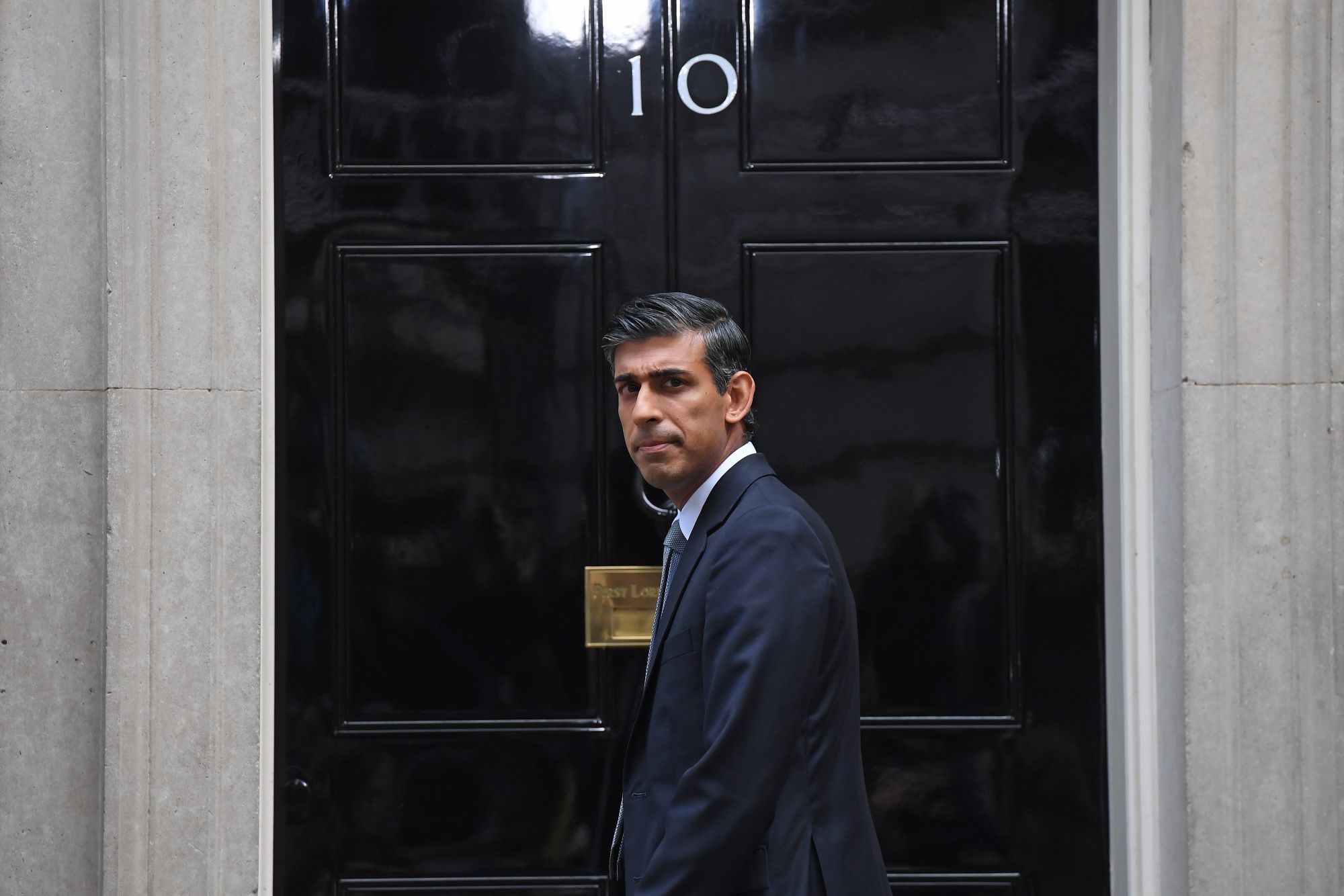 UK Bonds Join Global Rally as Traders Wait for Fiscal Plan