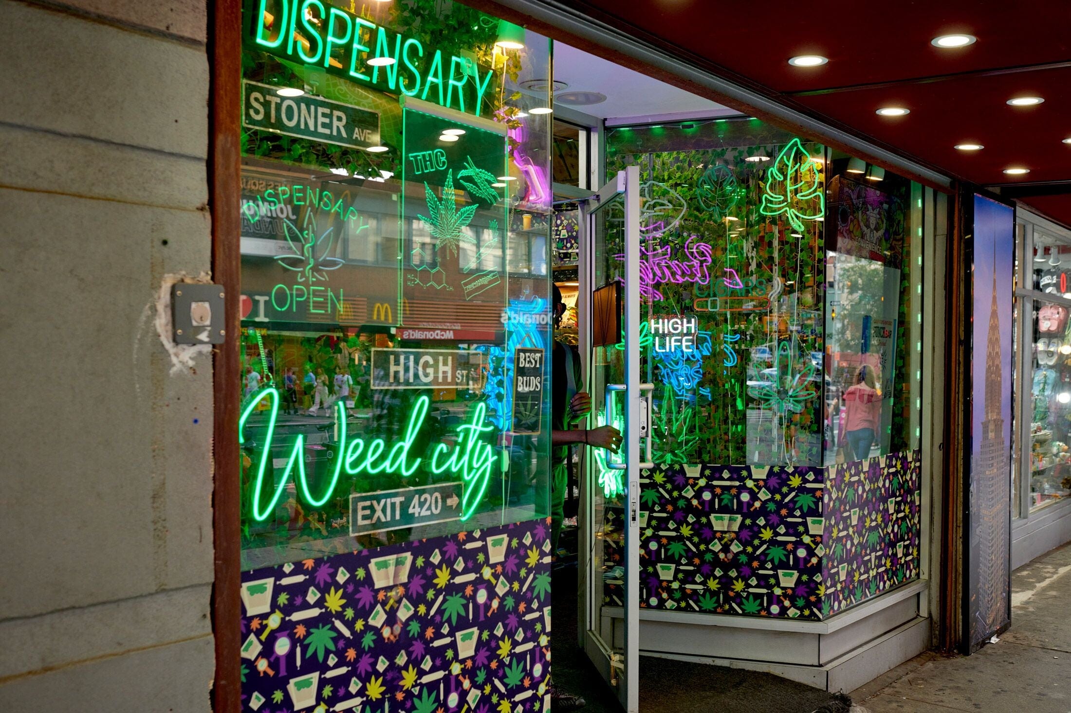 New York’s Weed Stores Are Exposing Banks To Illegal Drug Sales