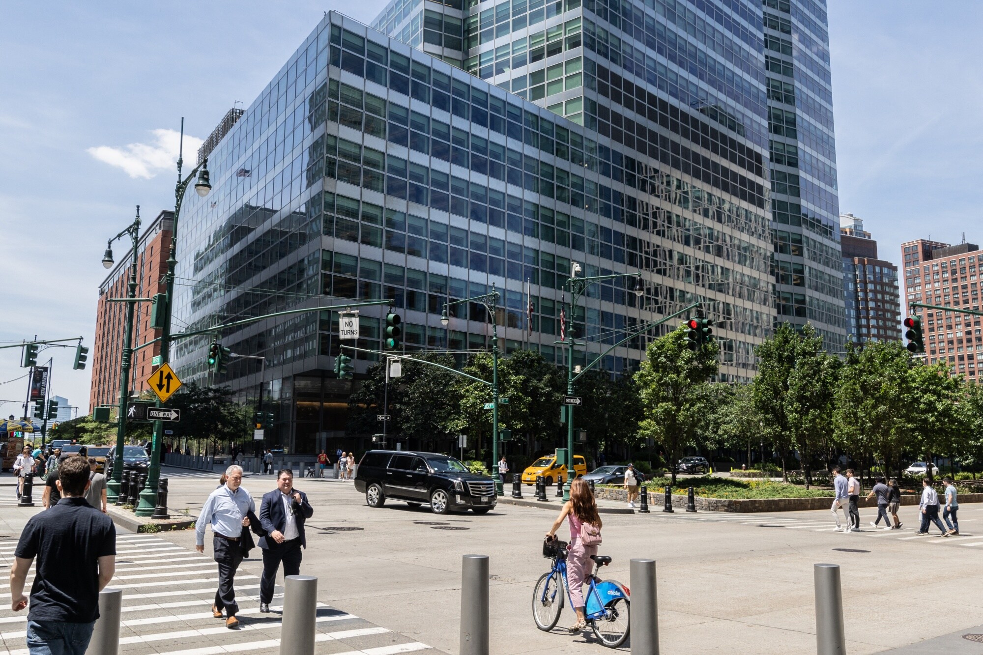 Goldman Tops Morgan Stanley In Value For First Time Since 2020