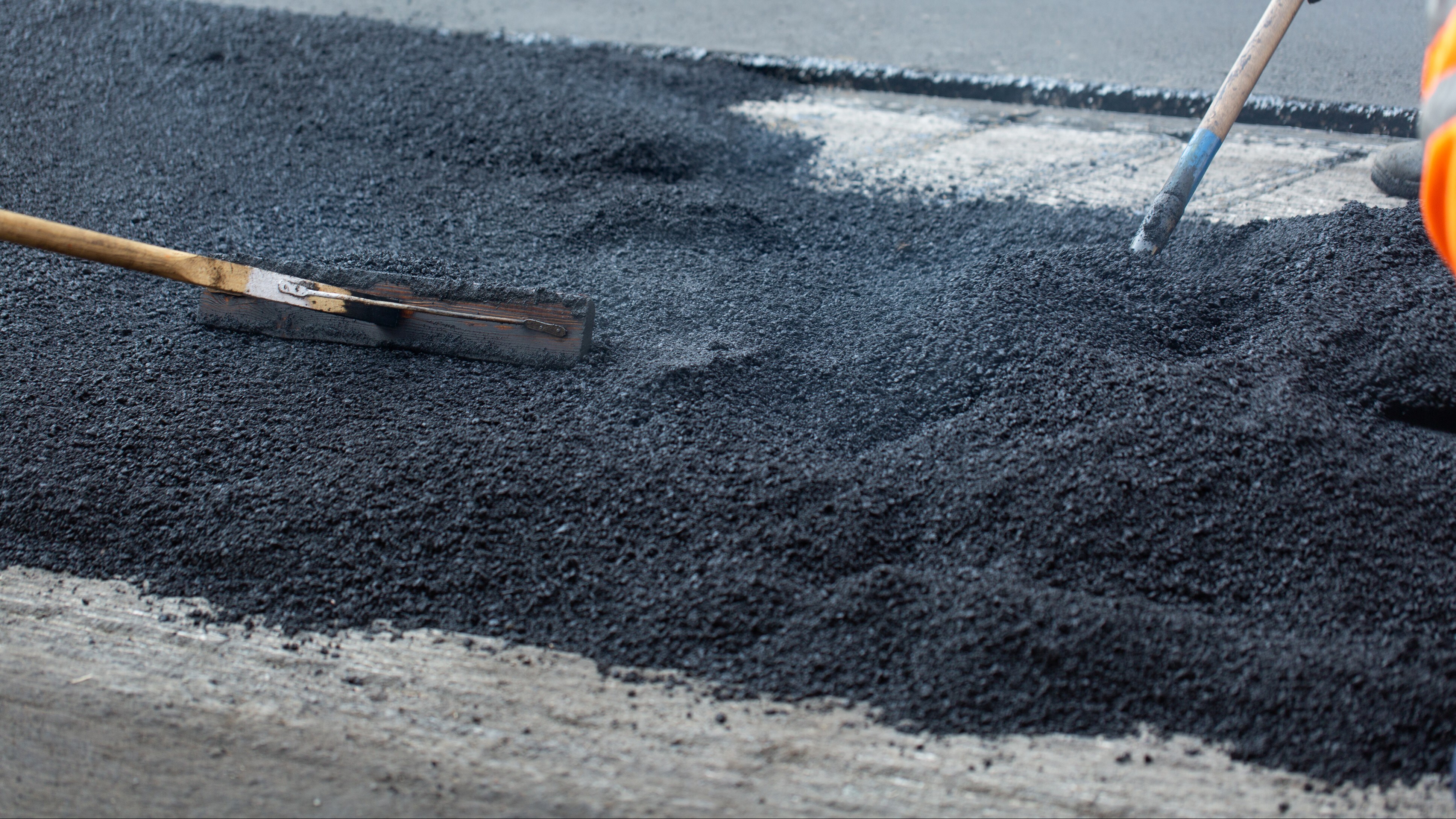 GP Petroleums Ltd Secures Rs 223 Crore Bulk Bitumen Order from HPCL