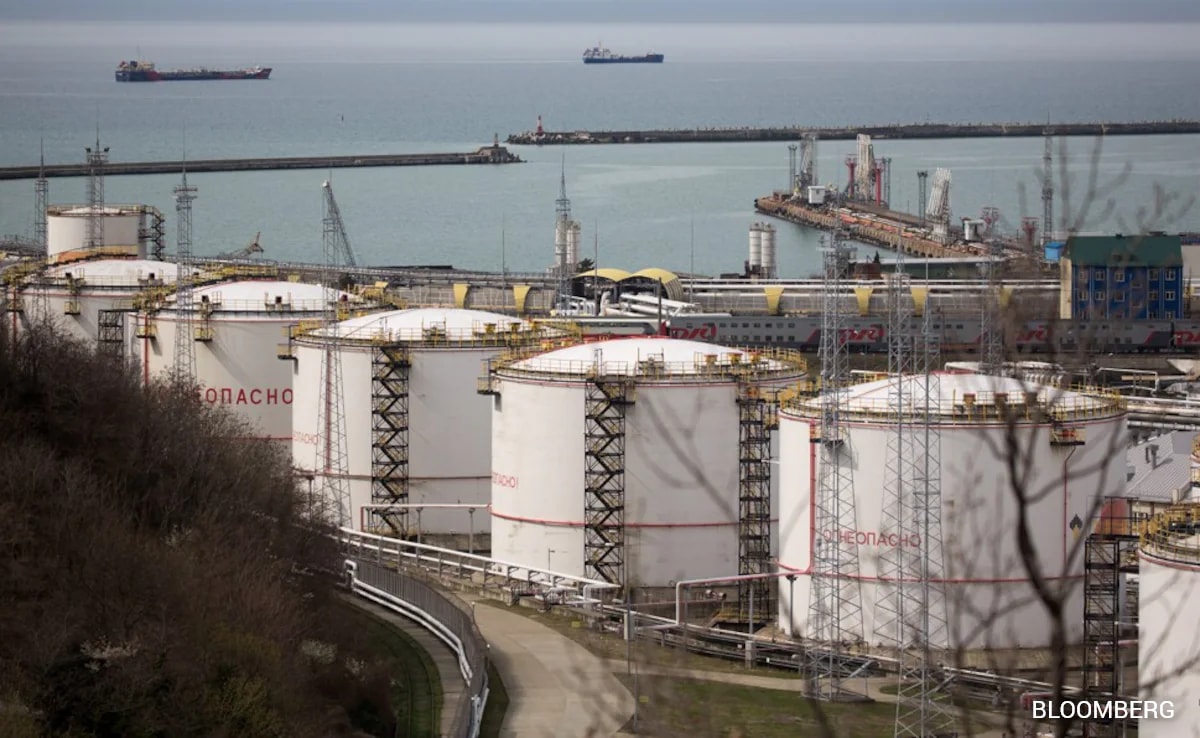 UK Sanctions Pakistani Tycoon Murtaza Lakhani For Russia Energy Role