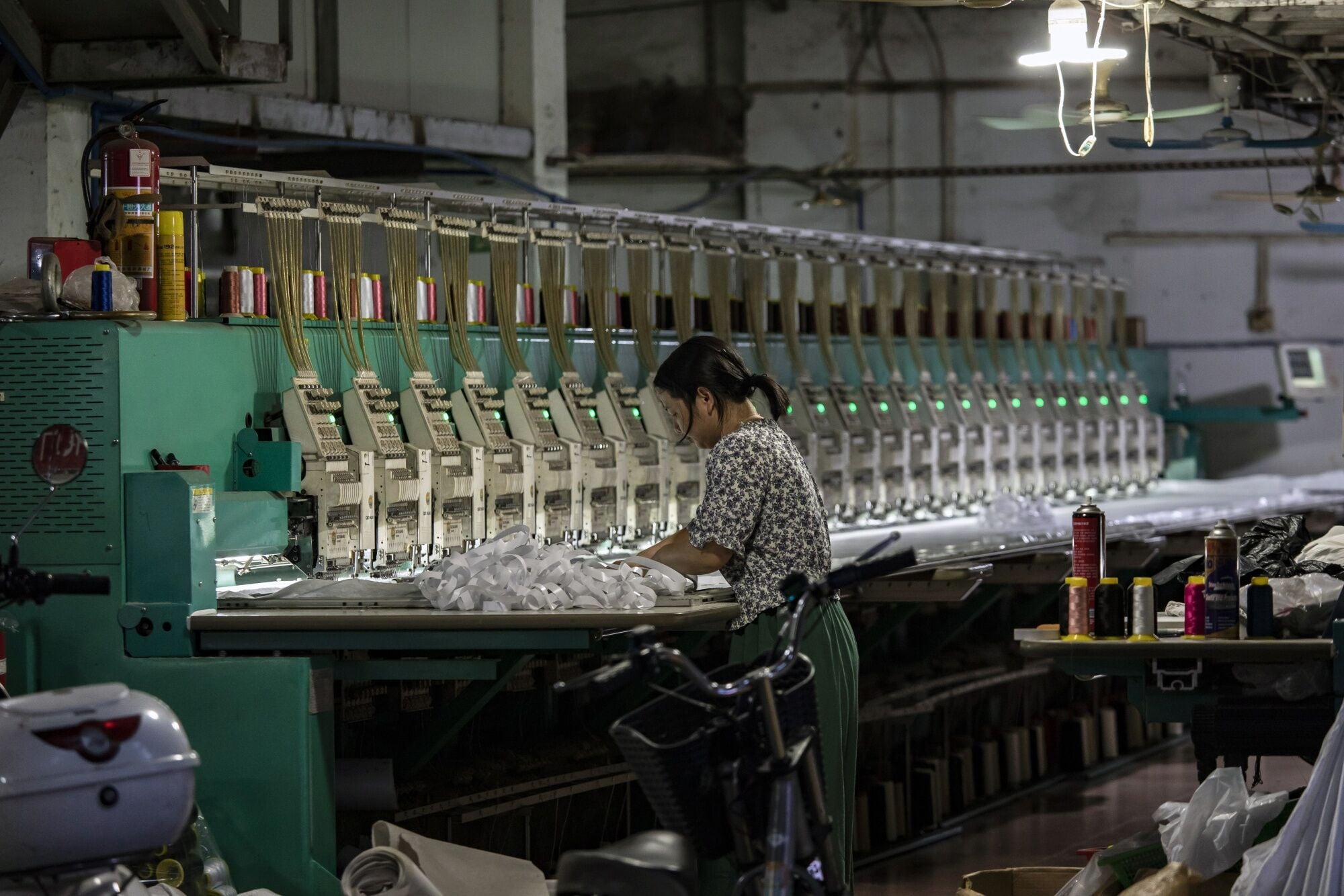 China Manufacturing Slump Weighs on Asia Factory Activity
