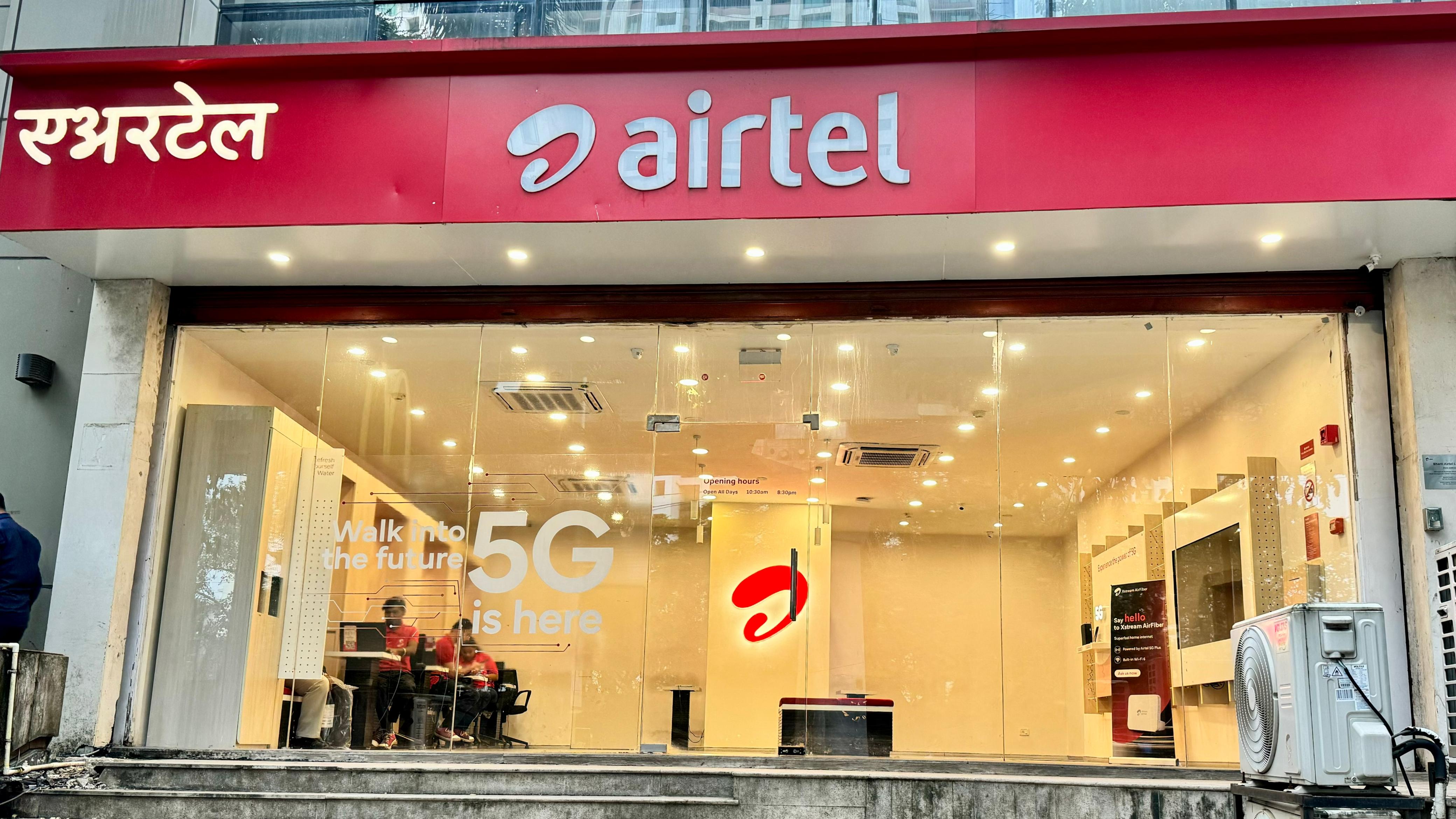 Bharti Airtel Share Price Falls Amid Mixed Brokerage Reaction To Q2 ...