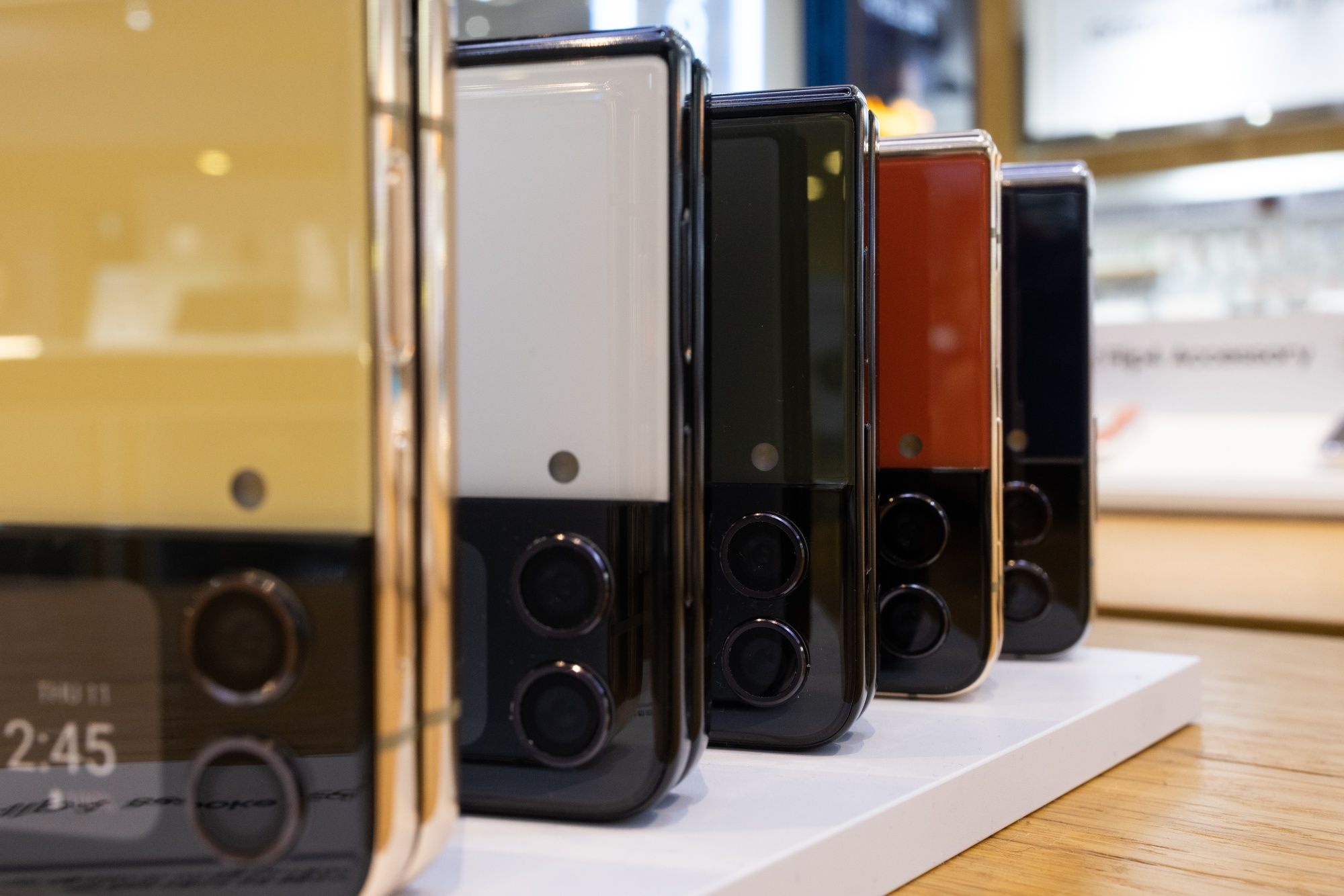 Samsung Spars With India Over $110 Million Production Incentives