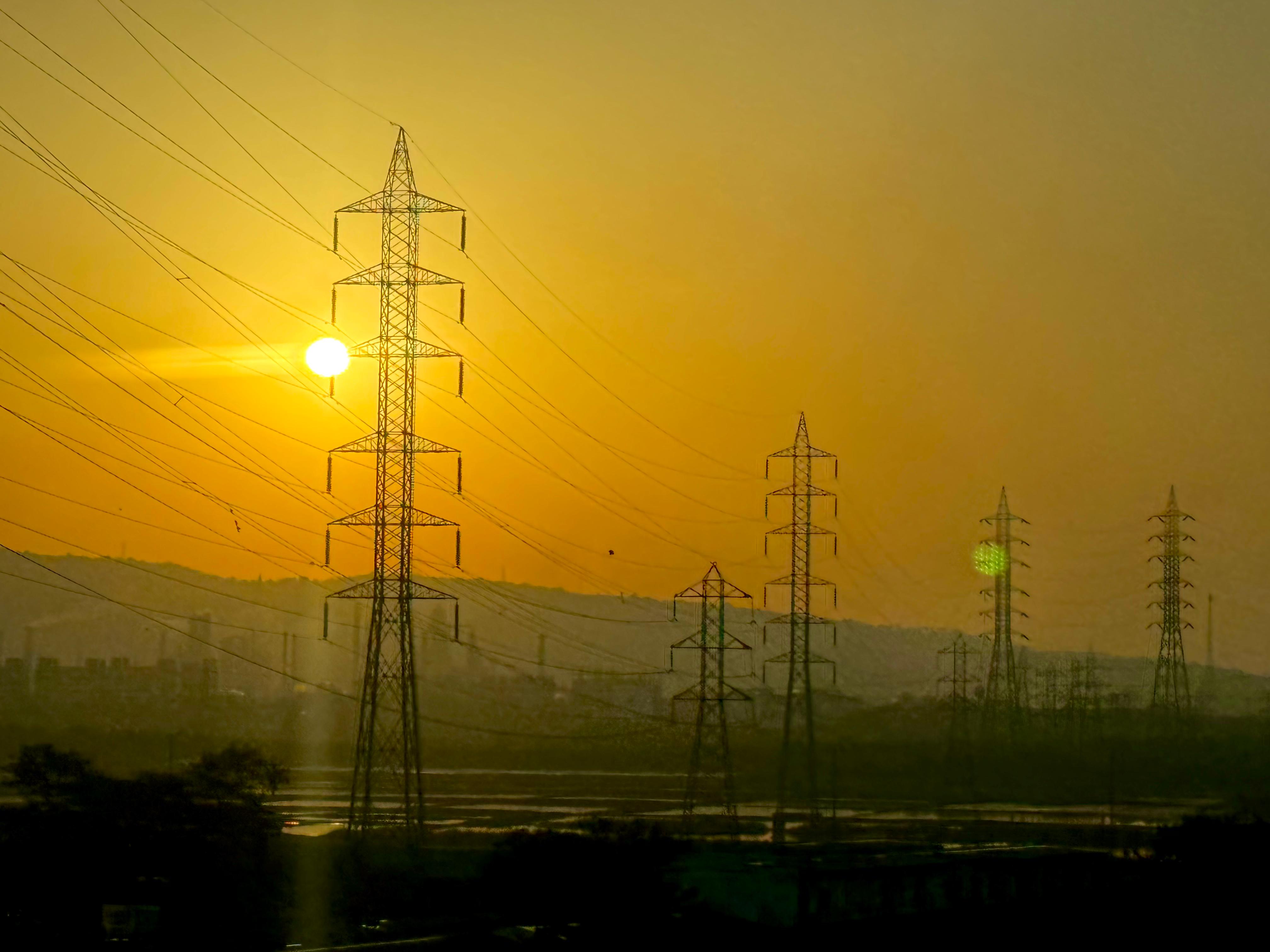 REC Raises $500 Million Via Green Bond