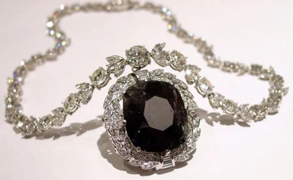 How A Black Diamond Stolen From A Hindu Temple Became An Omen Of Death