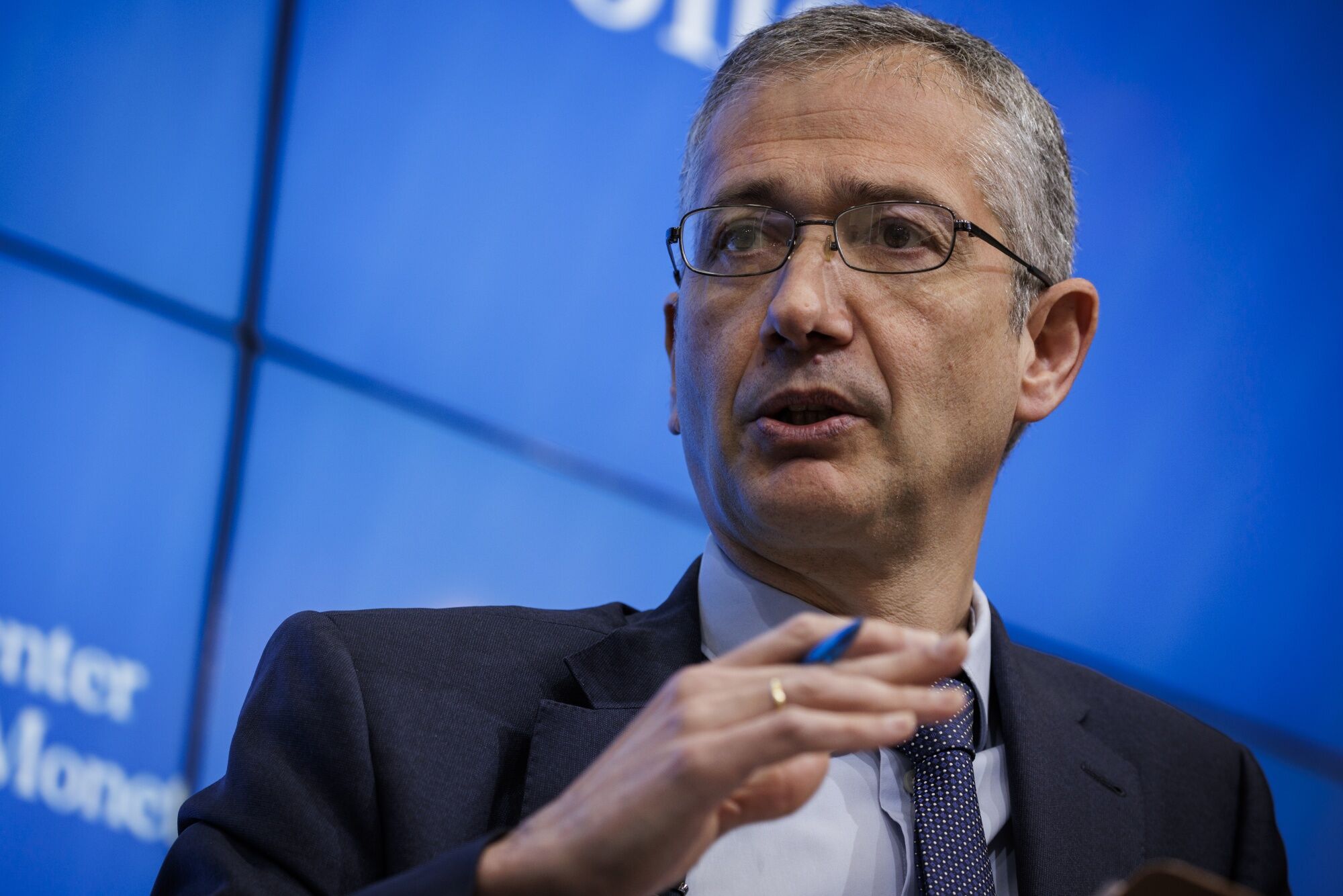 ECB’s De Cos Says 4% Rates Should Bring Inflation Back to Target