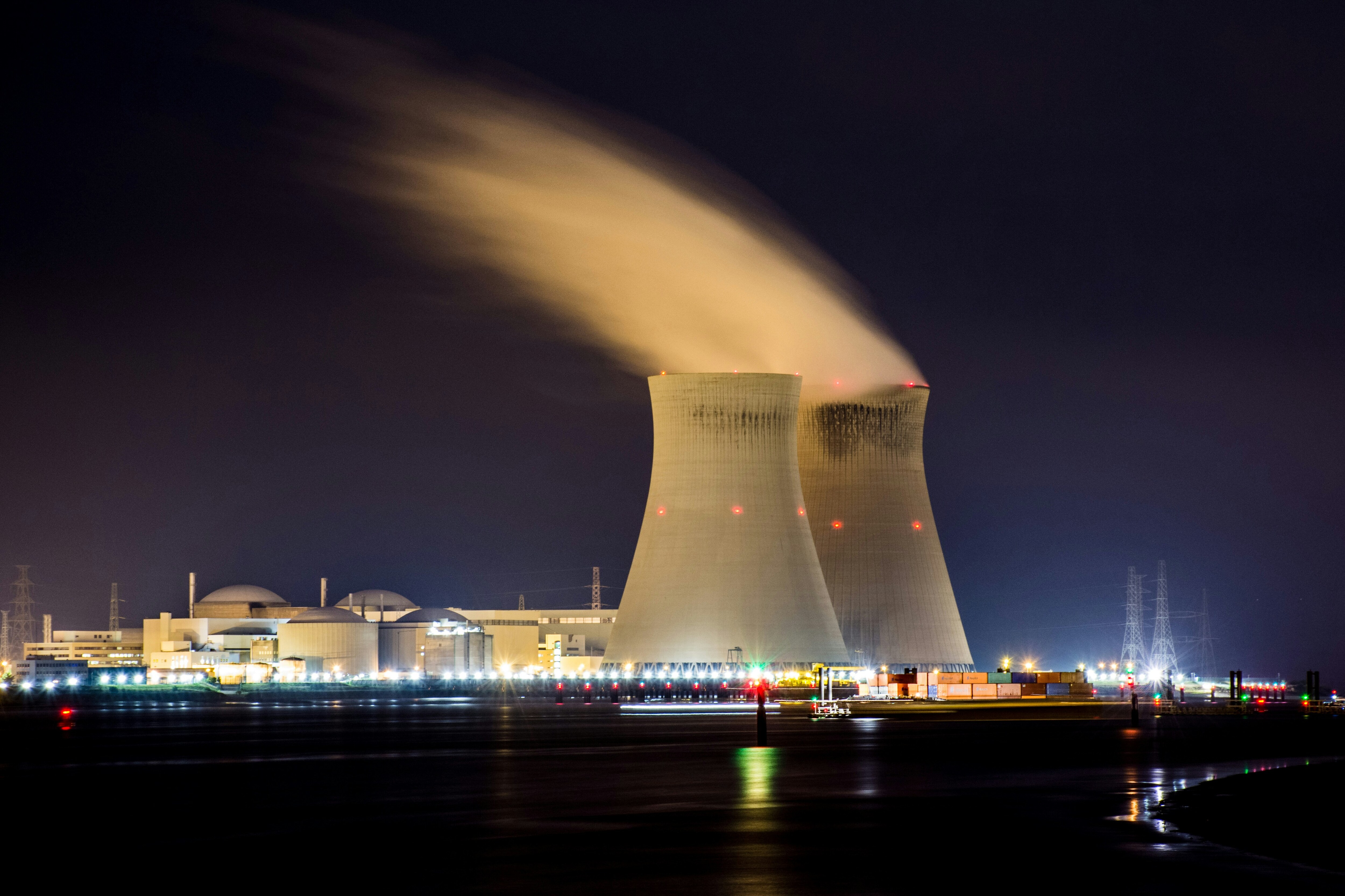 Pak­­istan Atomic Energy Commission Gets License To Construct Largest Nuclear Plant