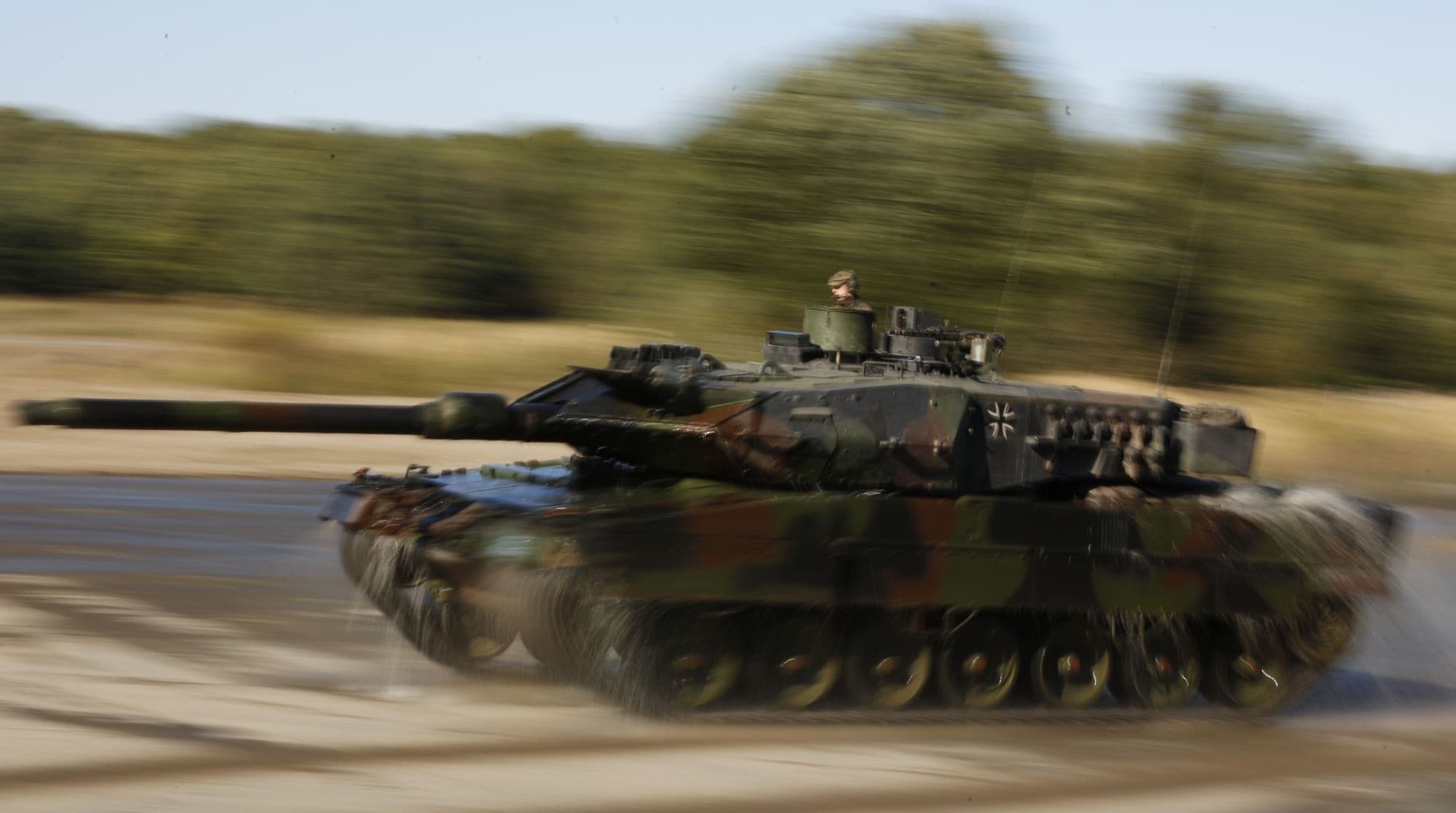 German Tanks for Ukraine Are Stuck as the US Resists Sending Its Own