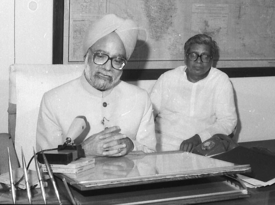 Mortal Remains Of Ex-PM Manmohan Singh Taken To Cong Headquarters