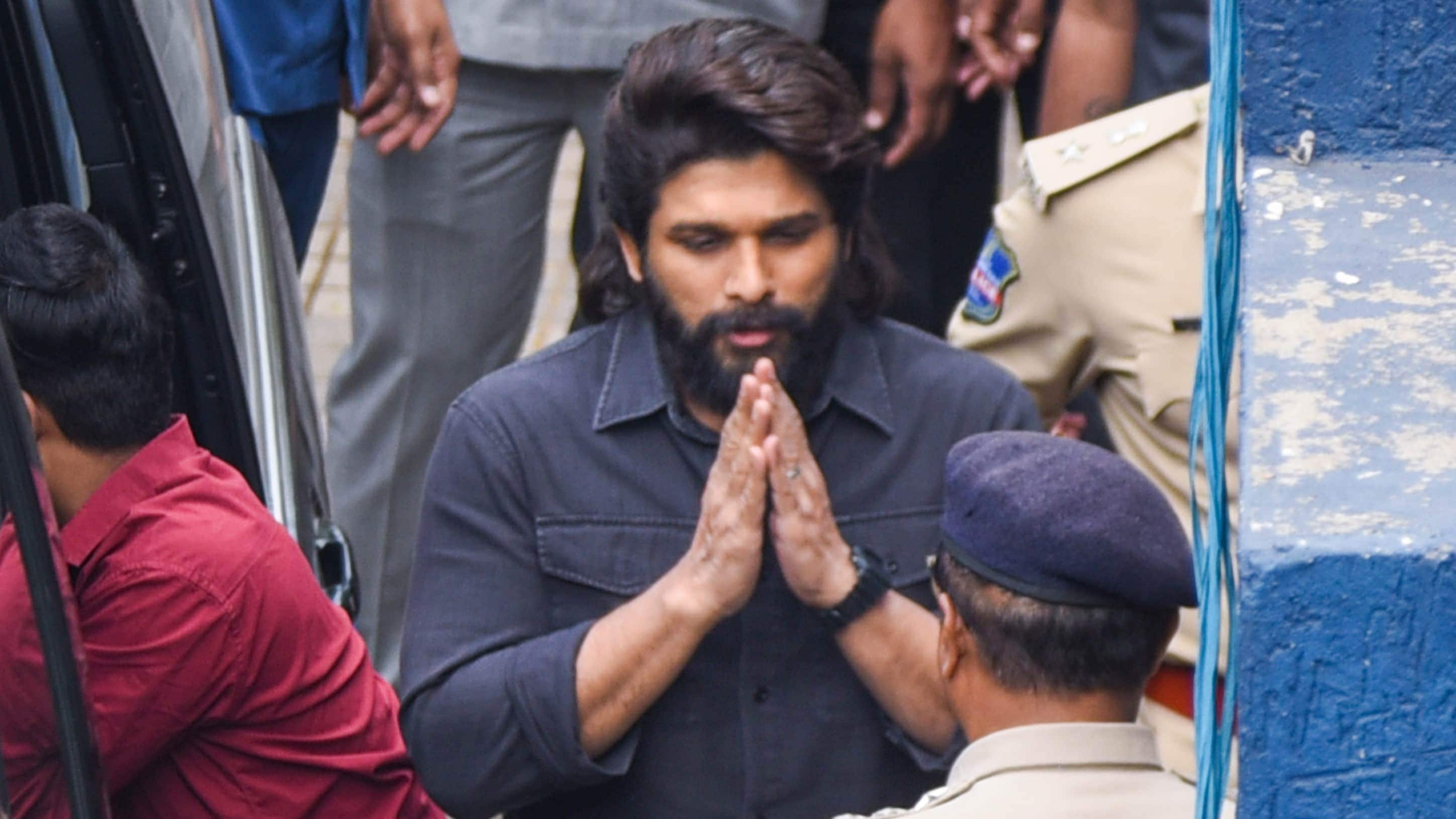 Pushpa 2 Actor Allu Arjun Granted Regular Bail In Theatre Stampede Case ...