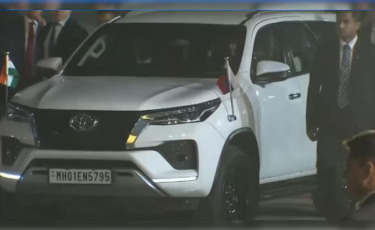 पीएम मोदी और राष्ट्रपति पुतिन जिस SUV में बैठे, जानिए उसकी खासियत | PM ...