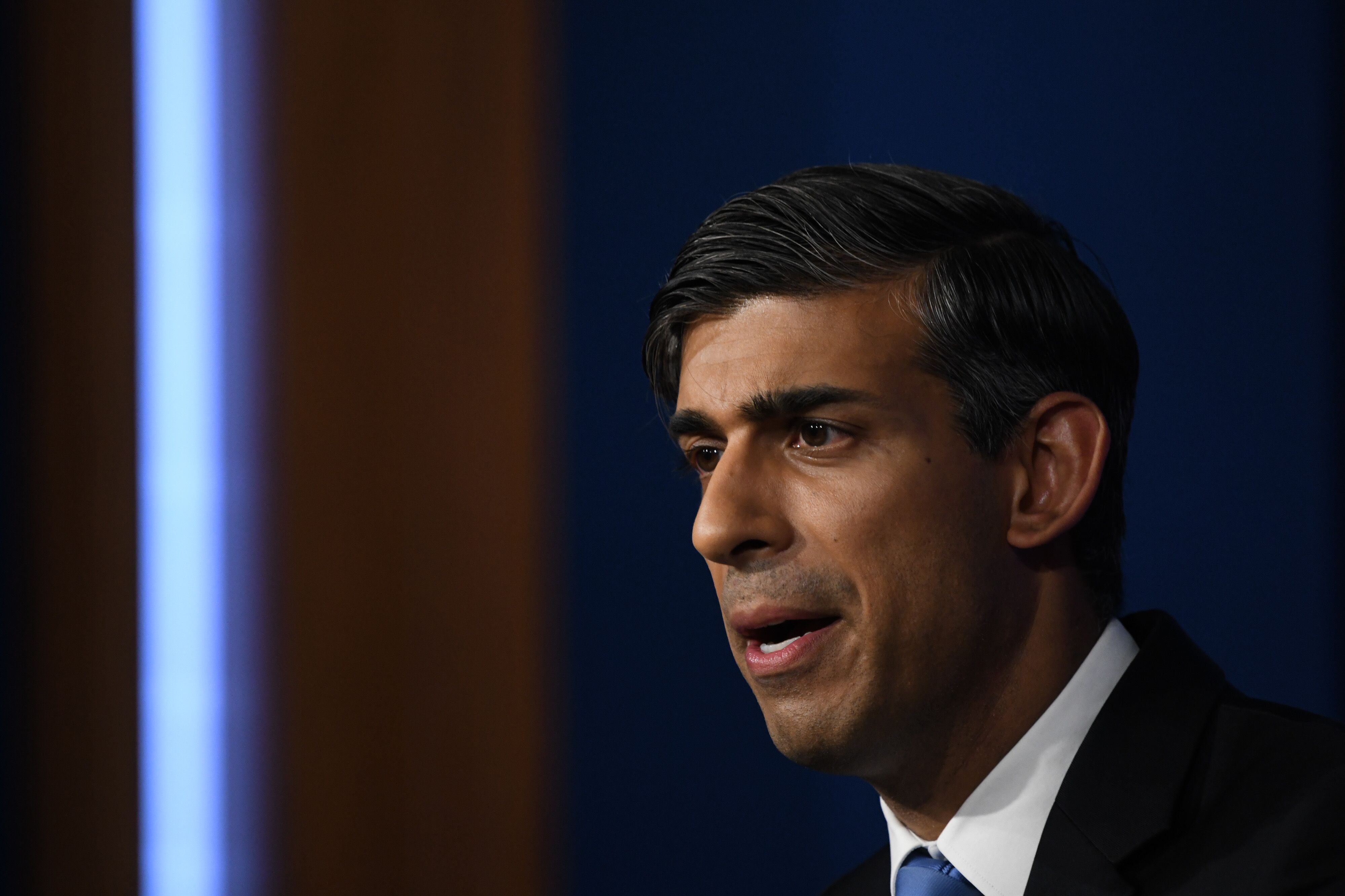 Sunak Urges Restraint on Rules for AI Before It’s Understood