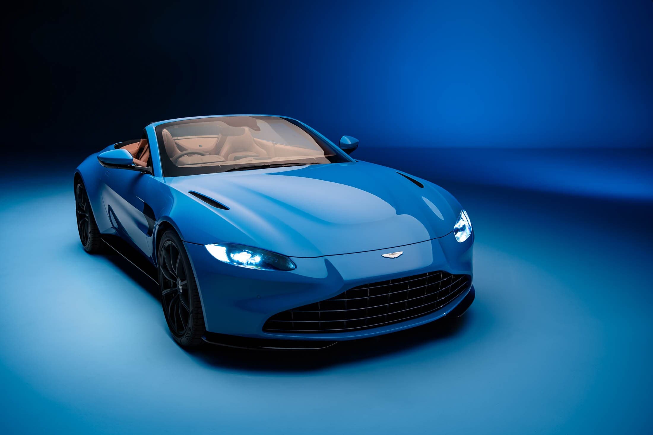 Aston Martin Vantage 2024 Launched At Rs 4 Crore: V8 Engine, Design ...