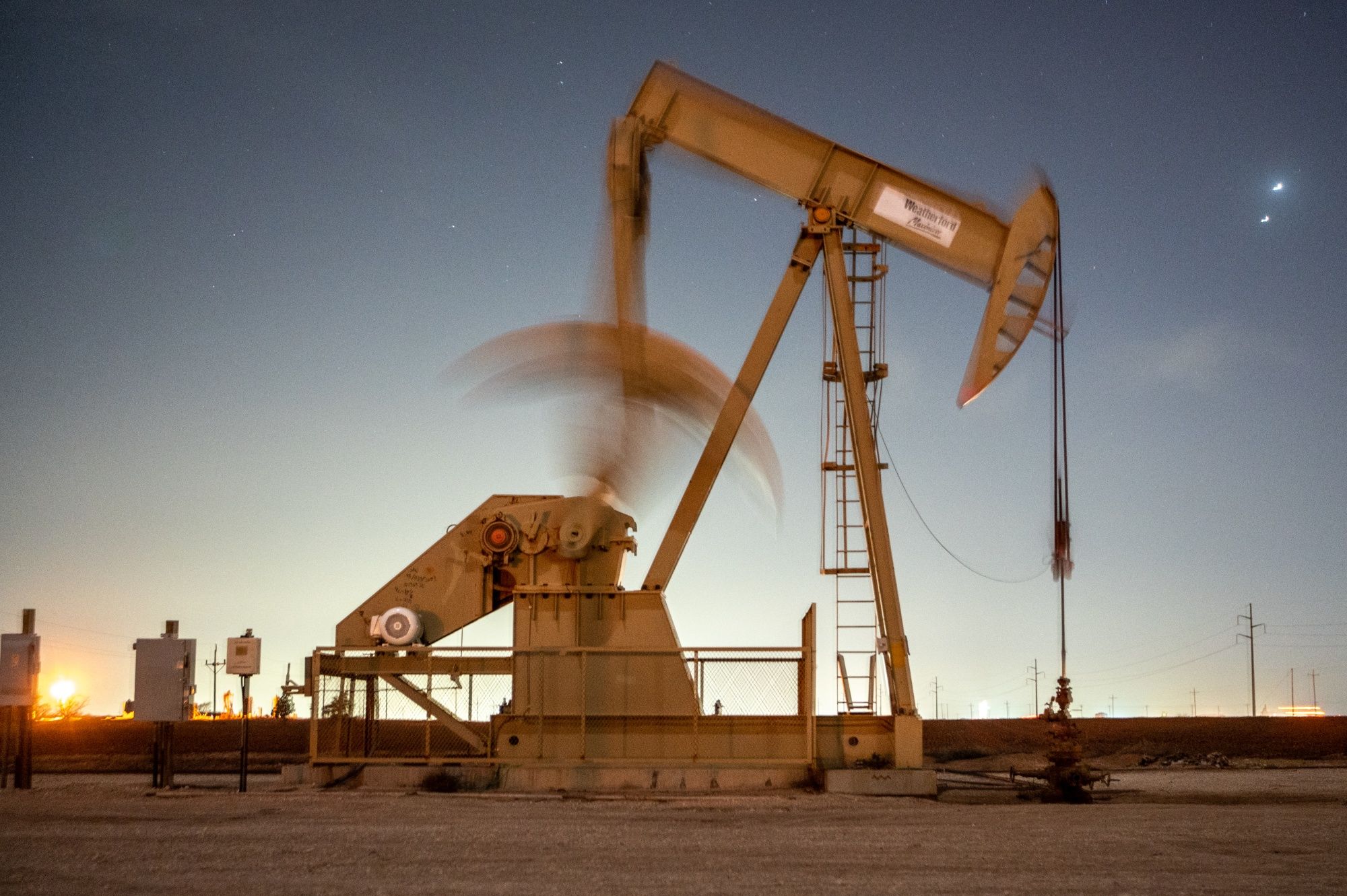 Easing Oil, Energy Prices Offer Salve to Consumers Hurt By Inflation