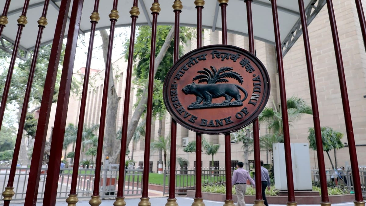 Small Finance Banks Can Apply For Universal Bank Licence, Says RBI