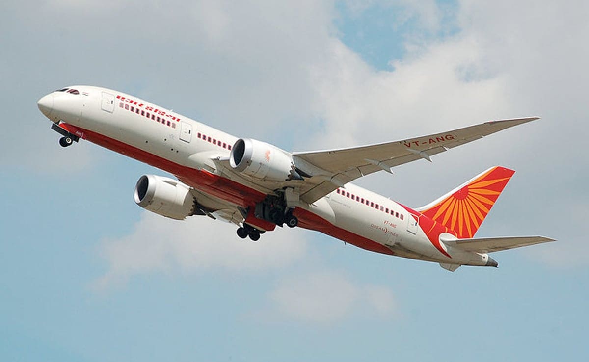 Air India To Hire Over 1,000 Pilots In Mega Hiring Drive After 470 ...