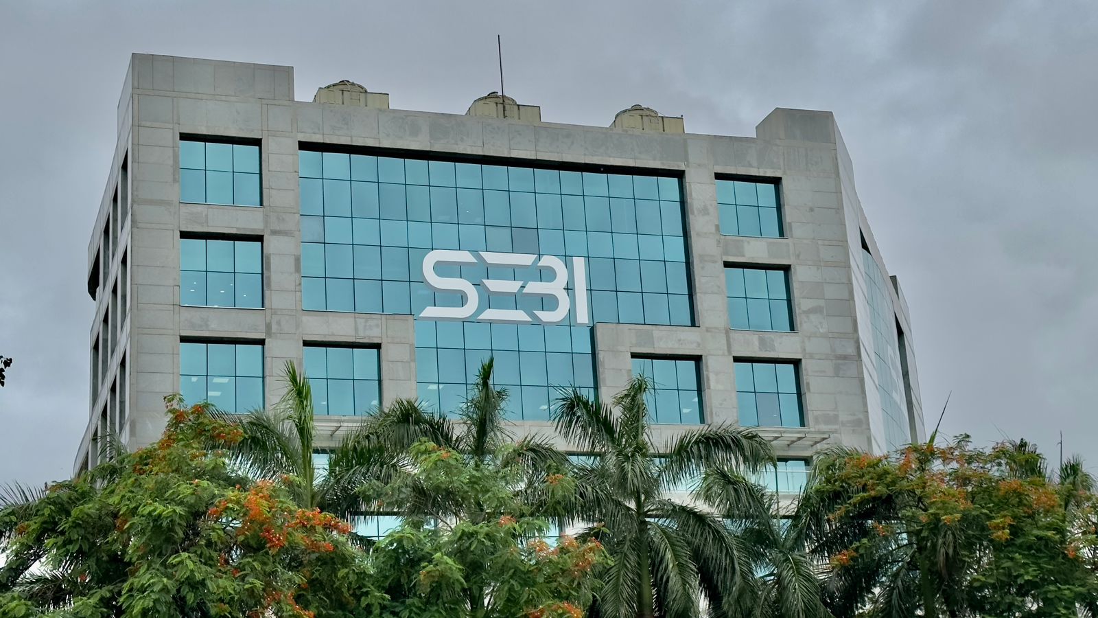 Brightcom Group MD, Promoter Face Penalty For Violating Insider Trading ...