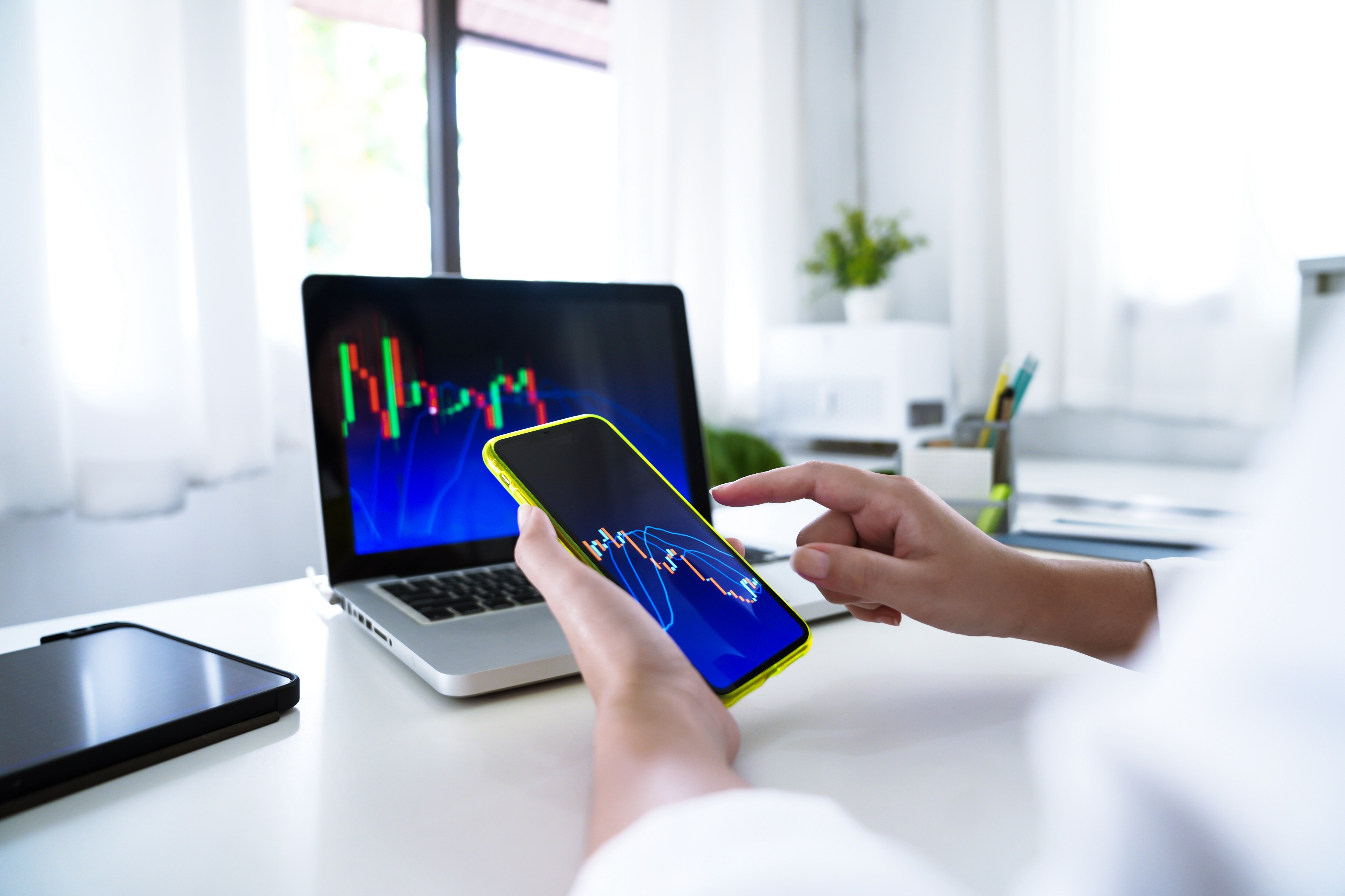 Five Stocks To Buy Today: How To Trade NMDC, Tata Motors, Union Bank ...