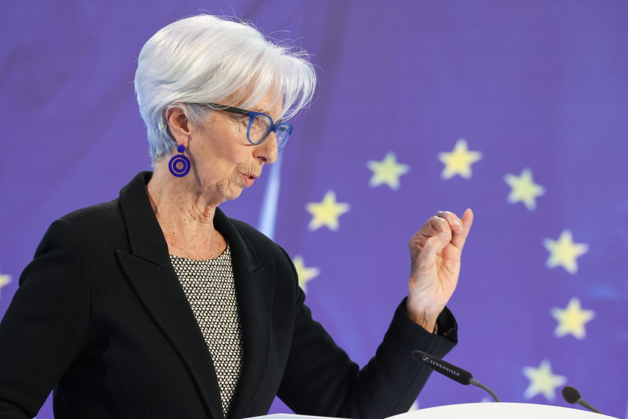 Traders Bet ECB Cuts Are Coming Despite Lagarde’s Pushback
