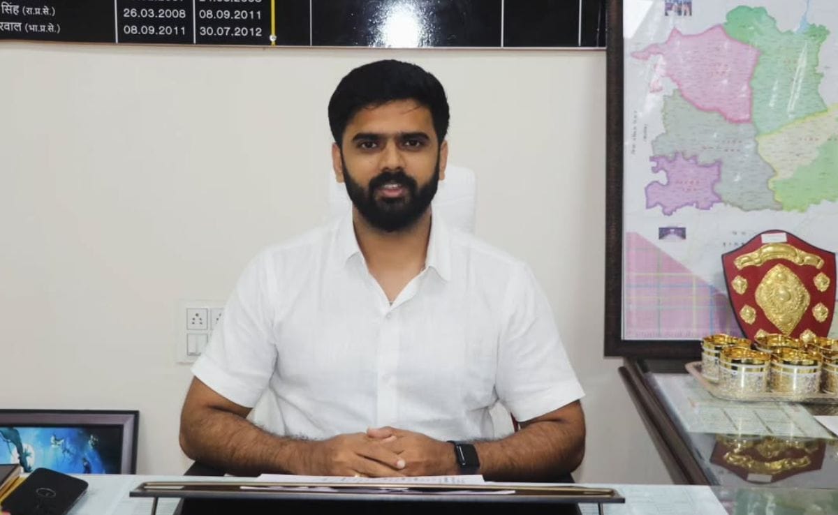 पानी को तरसते गांव में जन्‍म से खंडवा जल अवार्ड विवाद तक, IAS नागार्जुन ...