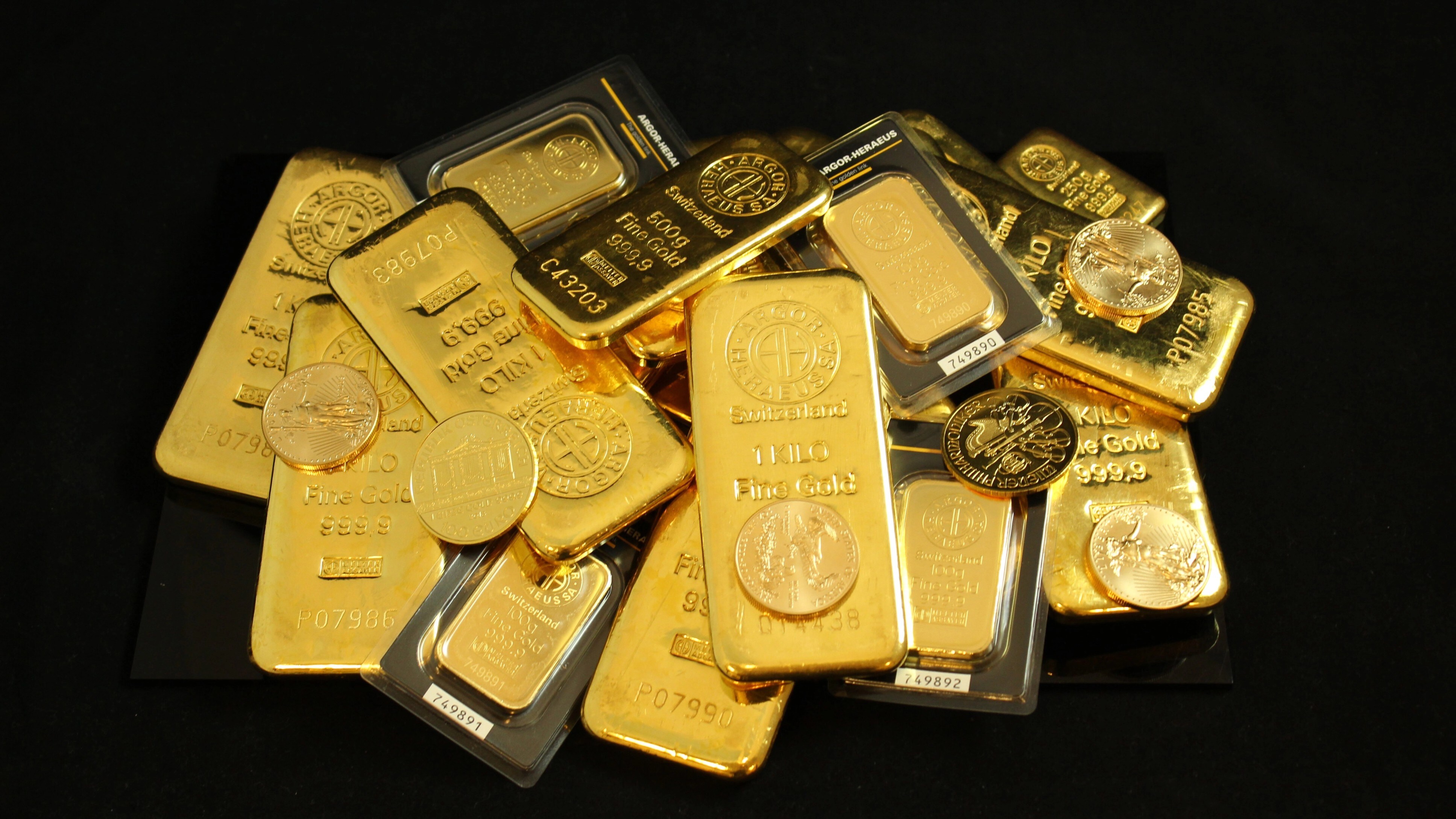 Gold And Silver Prices Today, November 15: Gold Rates Continue To Rise ...