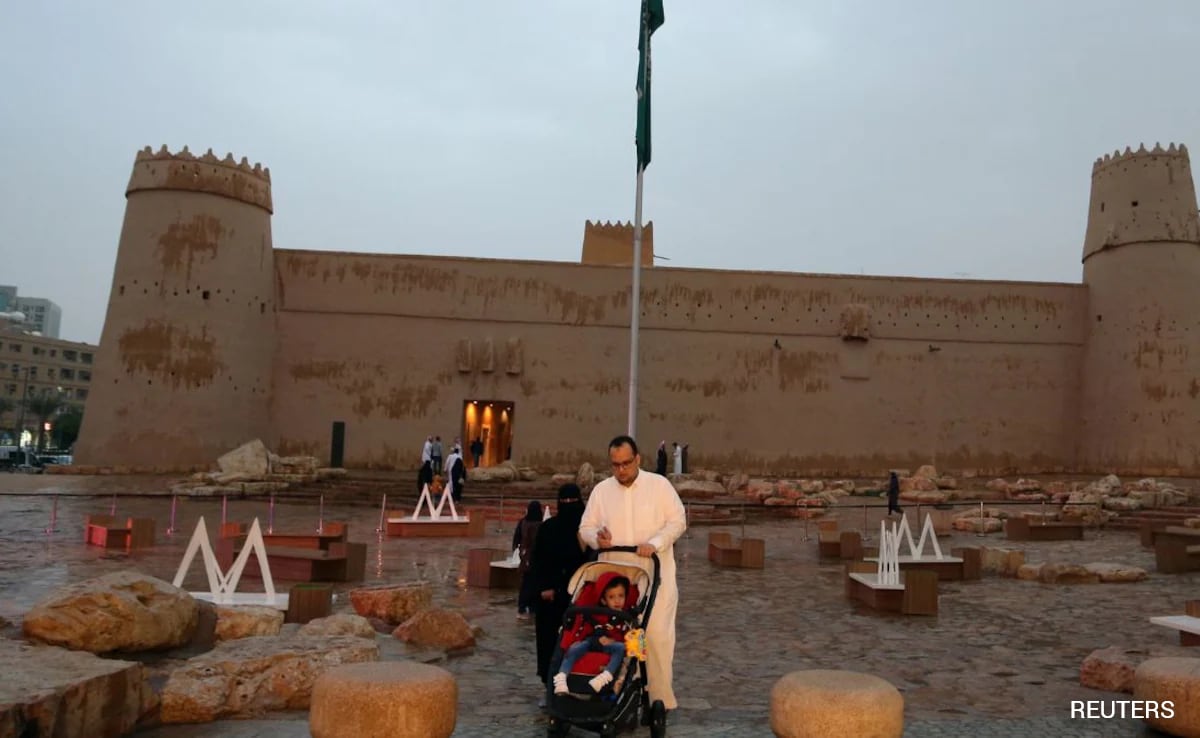 Saudi's "Chop Chop" Square, Where Blood Once Ran, Now Filled With Cafes