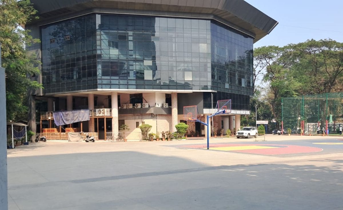 Kalyan's KC Gandhi School Closed for 3 Days Due to Water Pipeline Burst ...