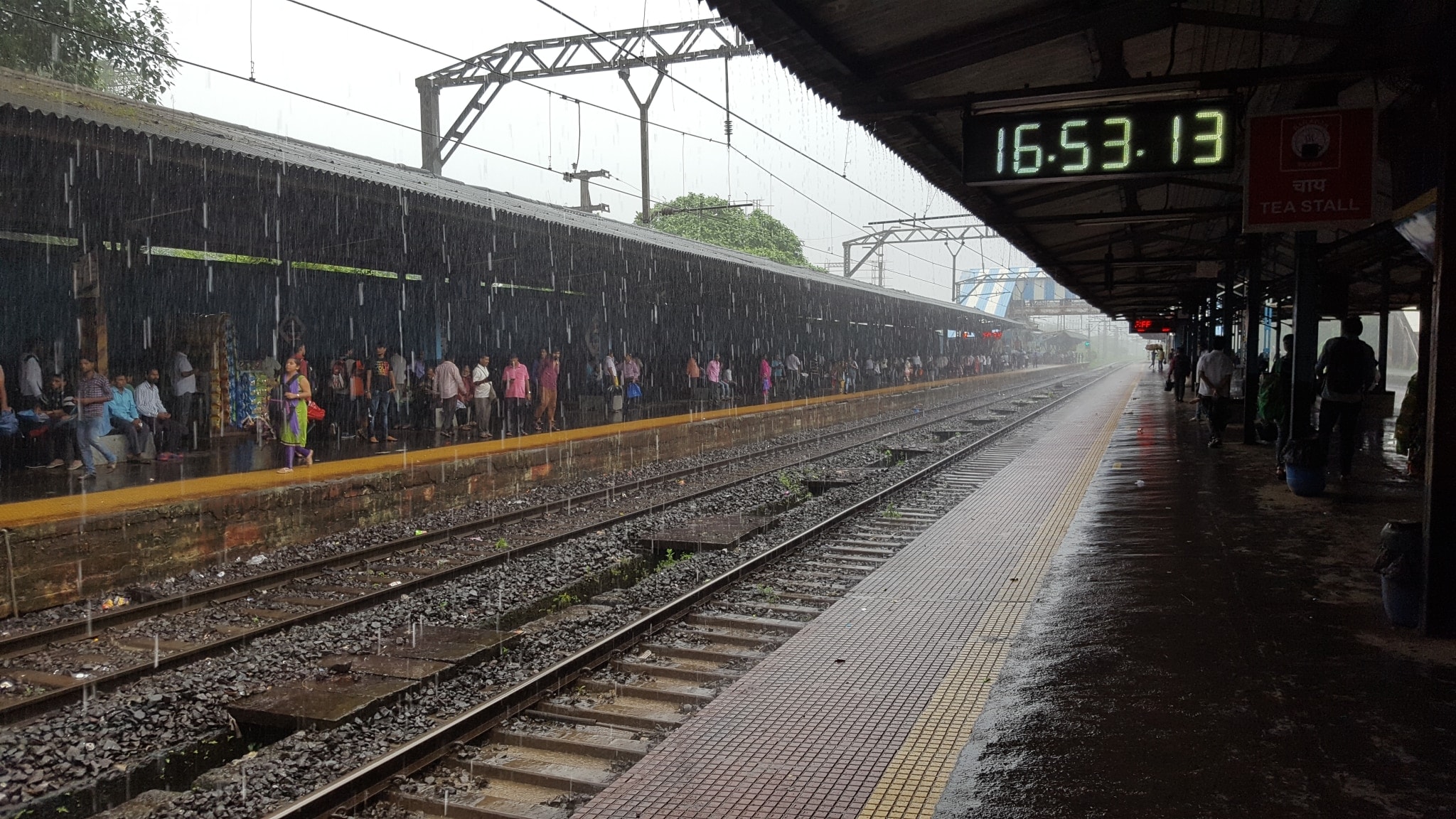 Monsoon Onset Over Mumbai In 3-4 Days, Says IMD; Issues Heavy Rainfall ...